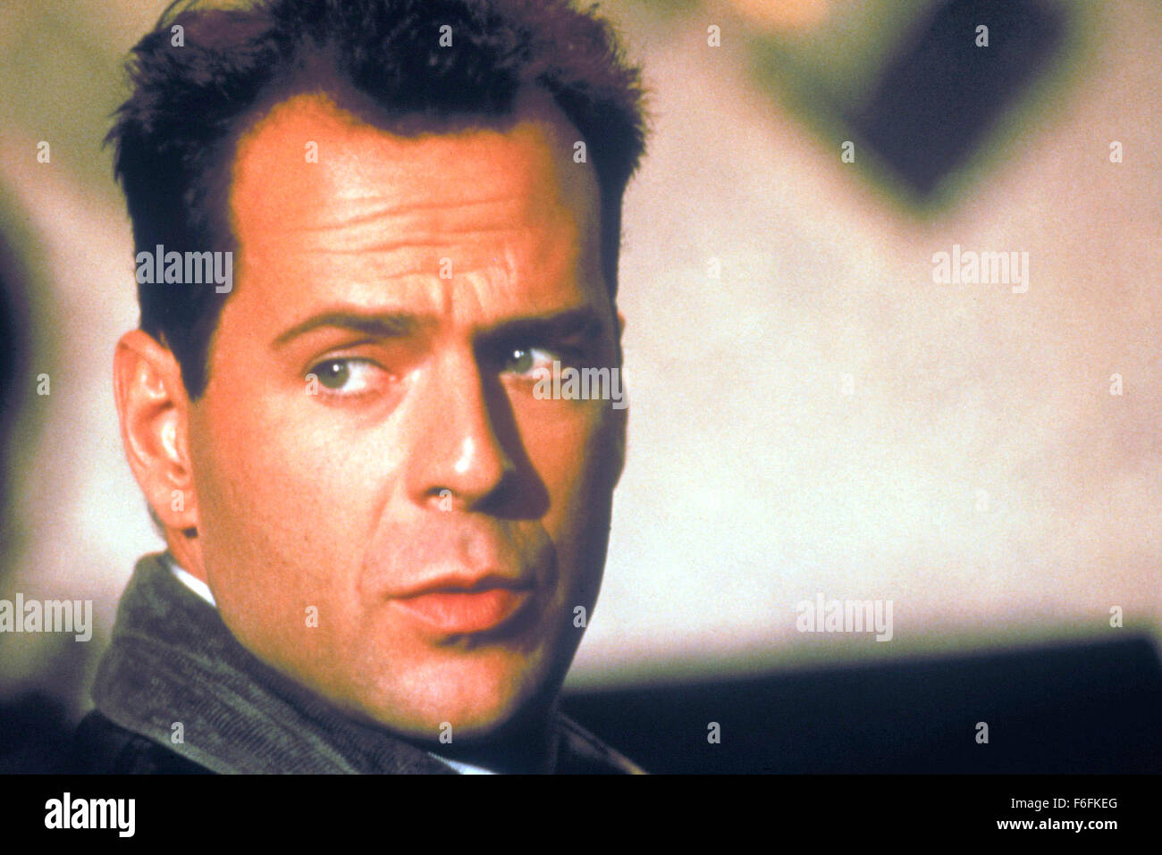 Die hard 2 hi-res stock photography and images - Alamy