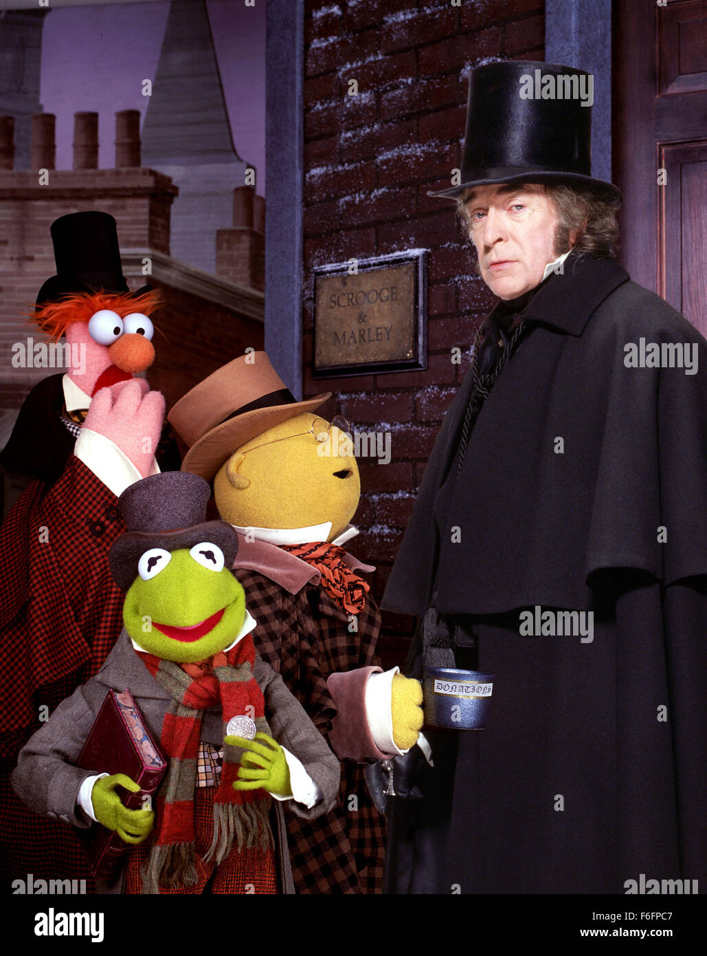 Muppet christmas carol hi-res stock photography and images - Alamy