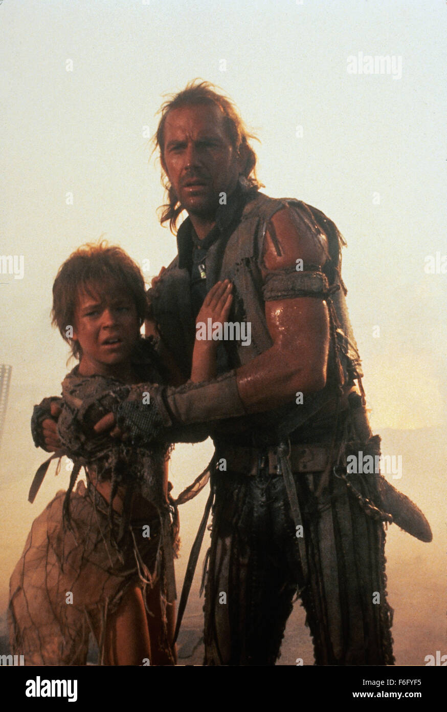 Kevin costner waterworld 1995 hi-res stock photography and images - Alamy