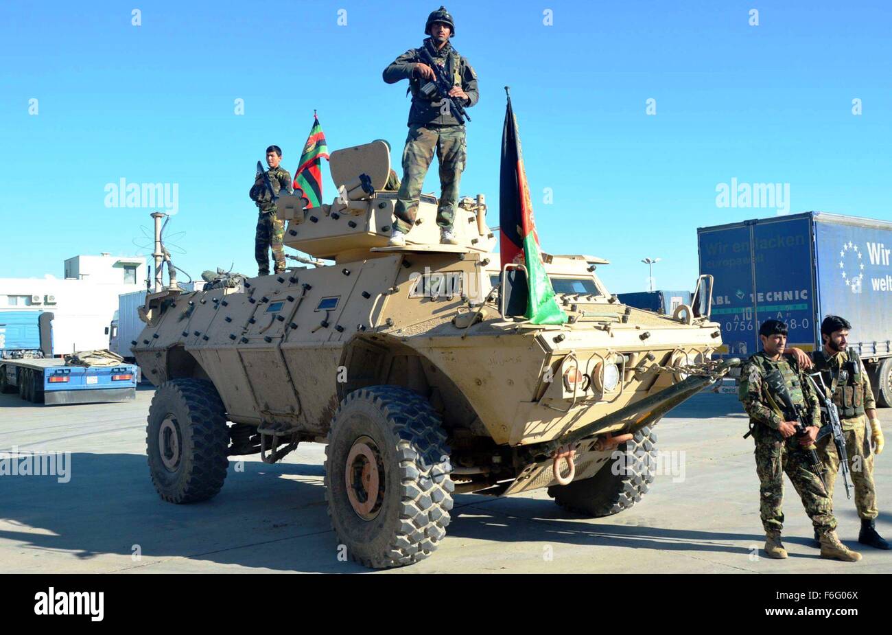 Kunduz, Afghanistan's northern Kunduz province. 17th Nov, 2015. Afghan ...