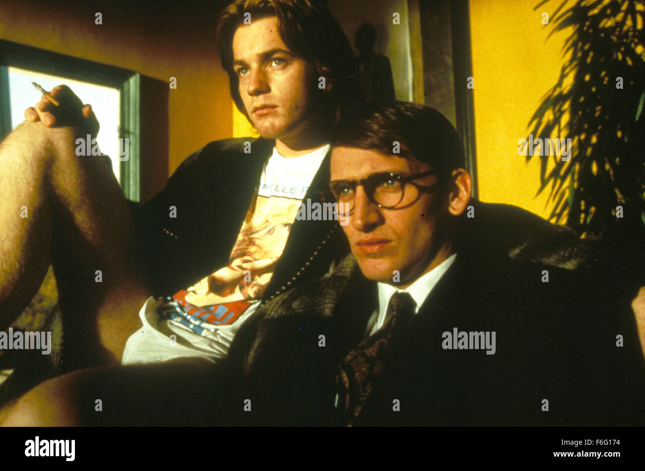 Shallow grave hi-res stock photography and images - Alamy