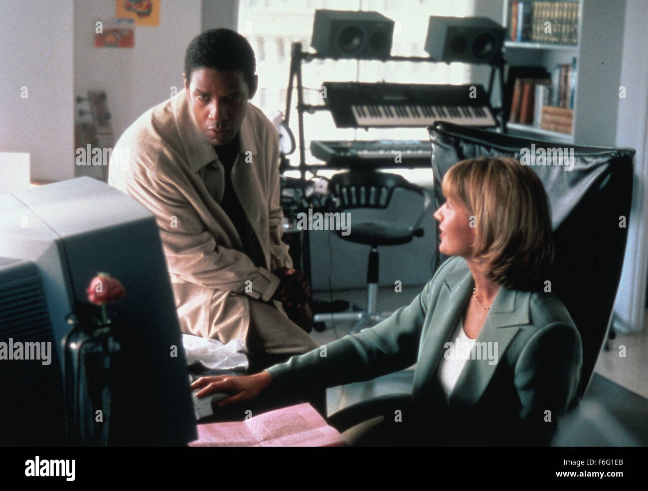 Aug 04, 1995; Los Angeles, CA, USA; Actor DENZEL WASHINGTON stars as Lt ... Aug 04, 1995; Los Angeles, CA, USA; Actor DENZEL WASHINGTON stars as Lt ...