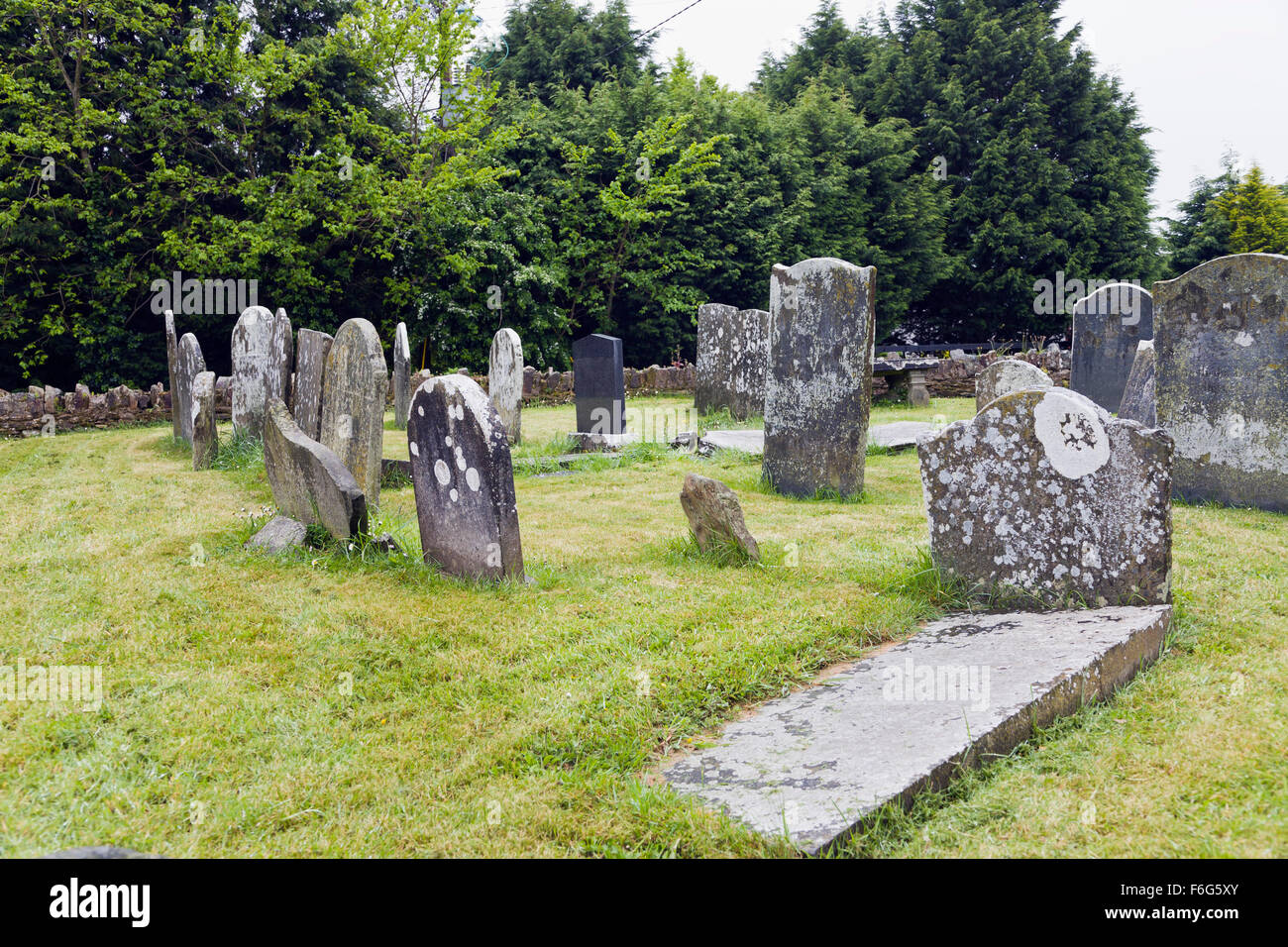 Old tombs hi-res stock photography and images - Alamy