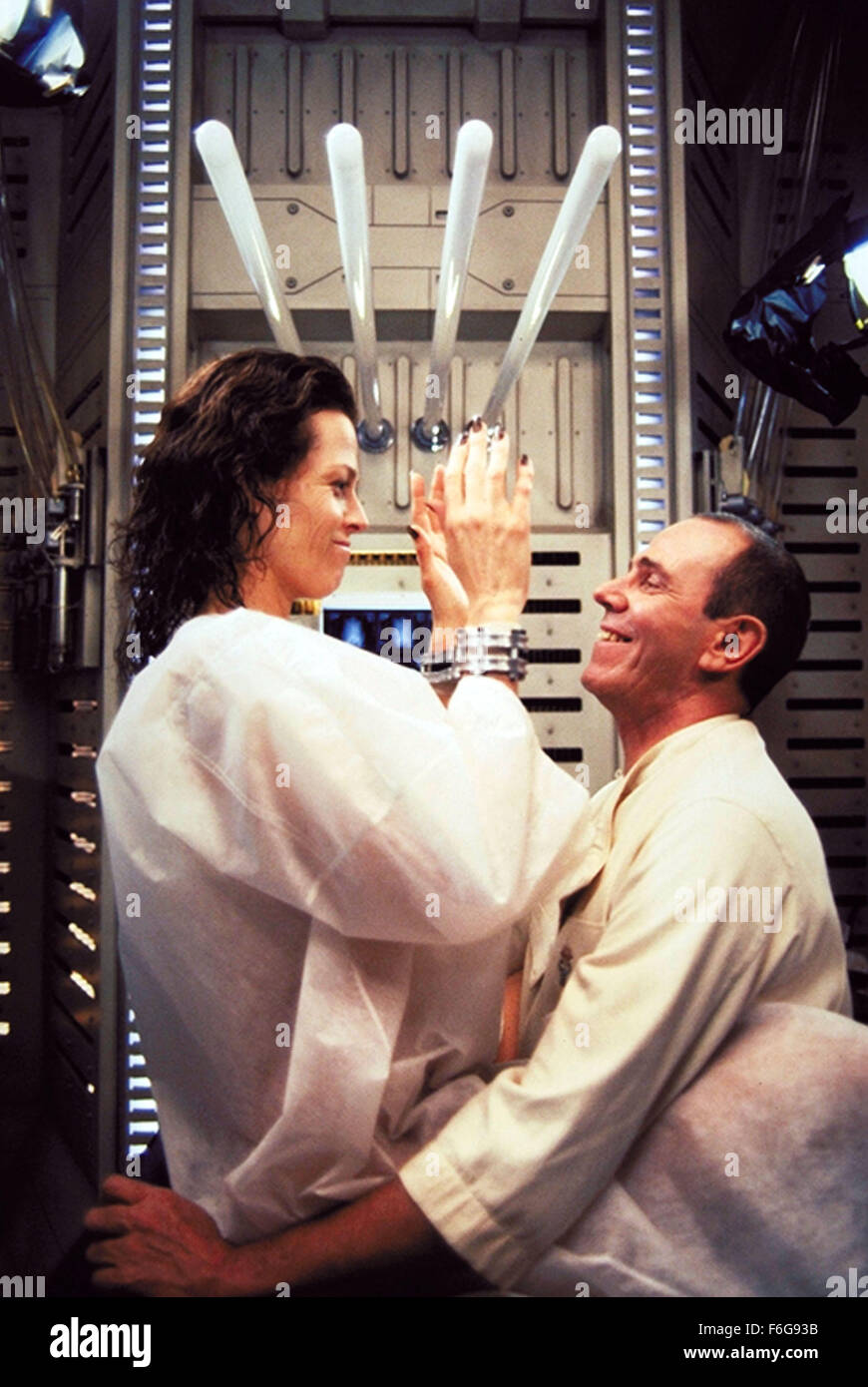 Nov 26, 1997; Los Angeles, CA, USA; Actress SIGOURNEY WEAVER stars as ...