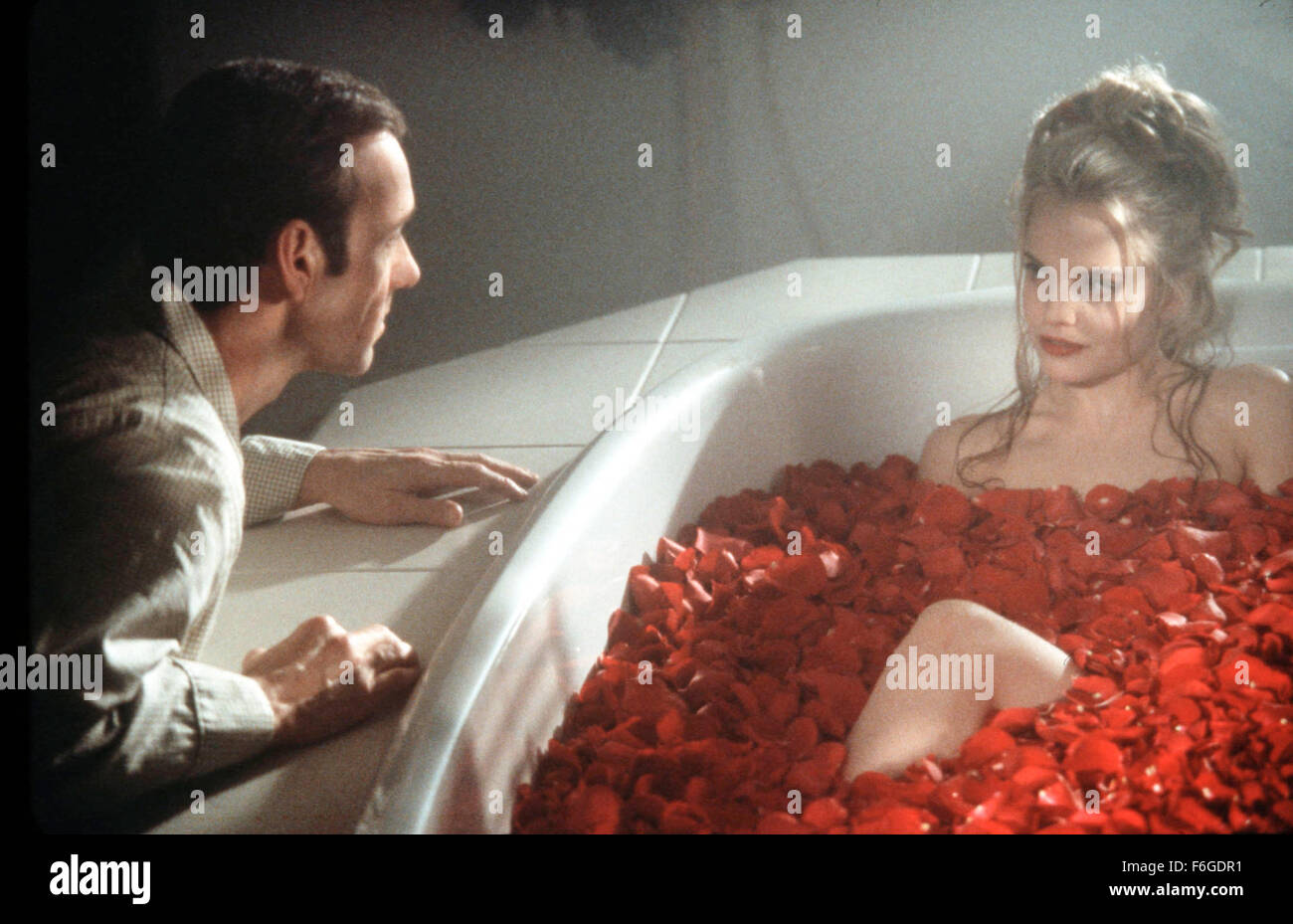 Mena suvari american beauty hi-res stock photography and images - Alamy