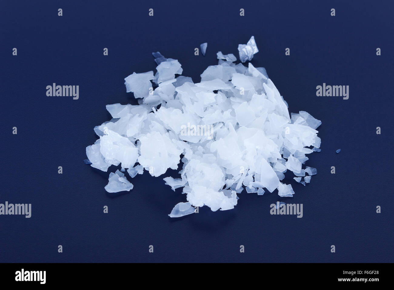 Magnesium salt hi-res stock photography and images - Alamy
