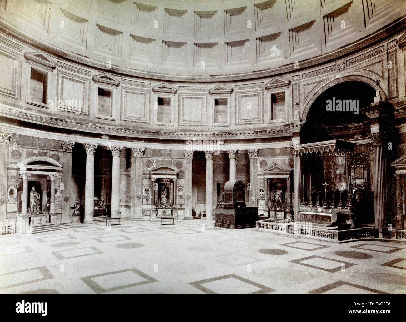 The interior of the pantheon, rome hi-res stock photography and images ...