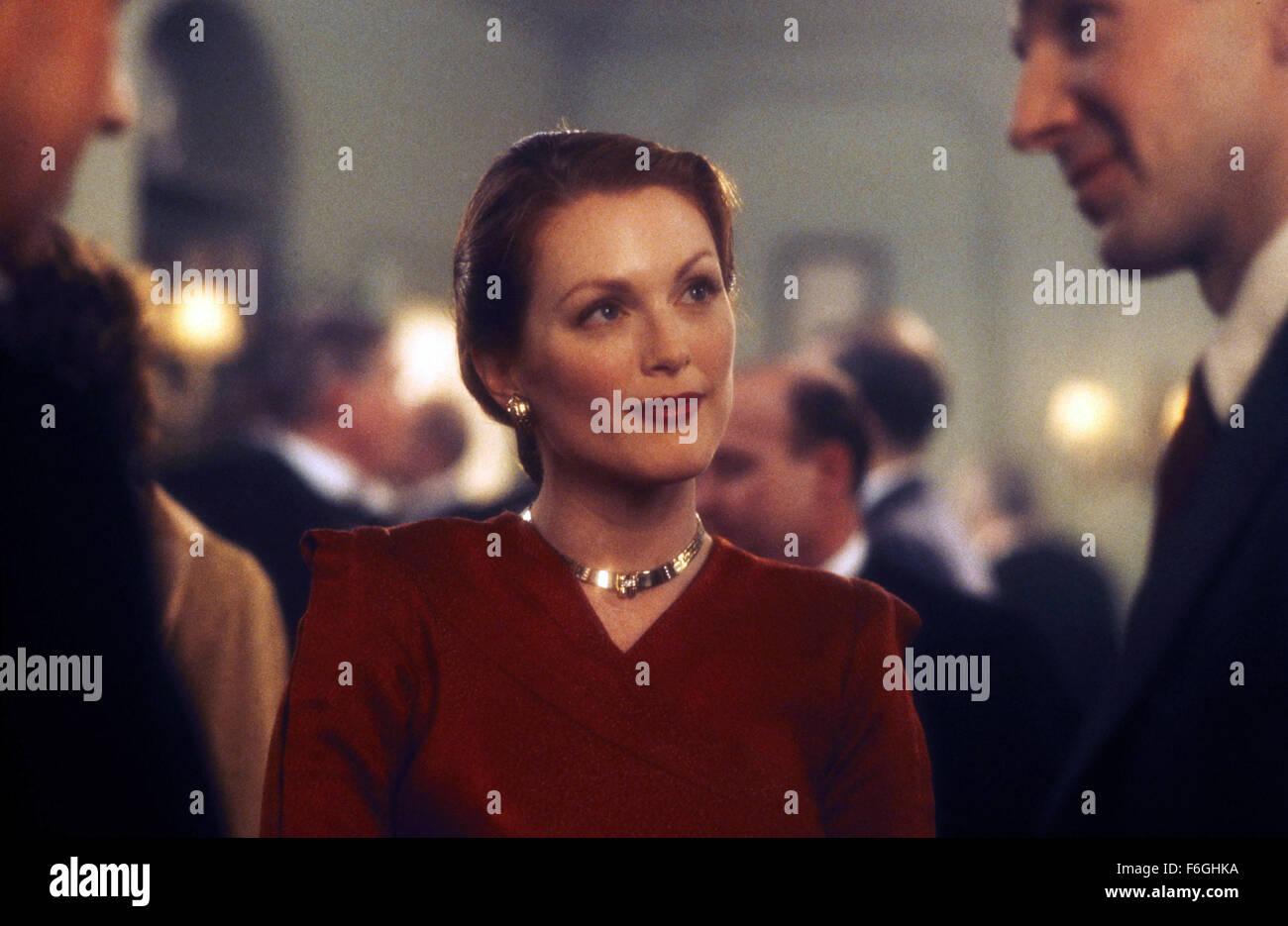 Dec 02, 1999; London, England, UK; JULIANNE MOORE as Sarah Miles and ...