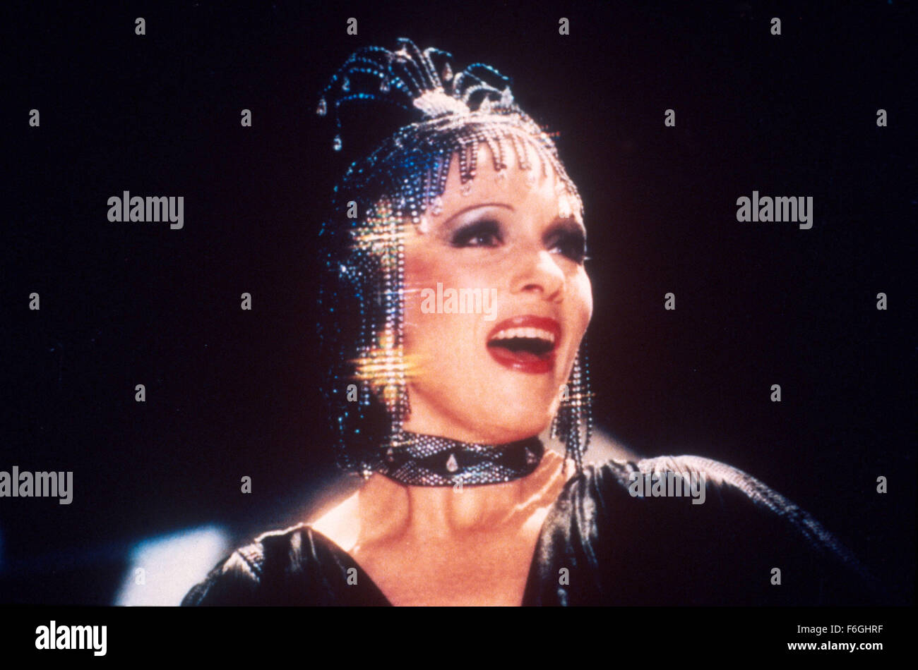 Victor victoria julie andrews hi-res stock photography and images - Alamy