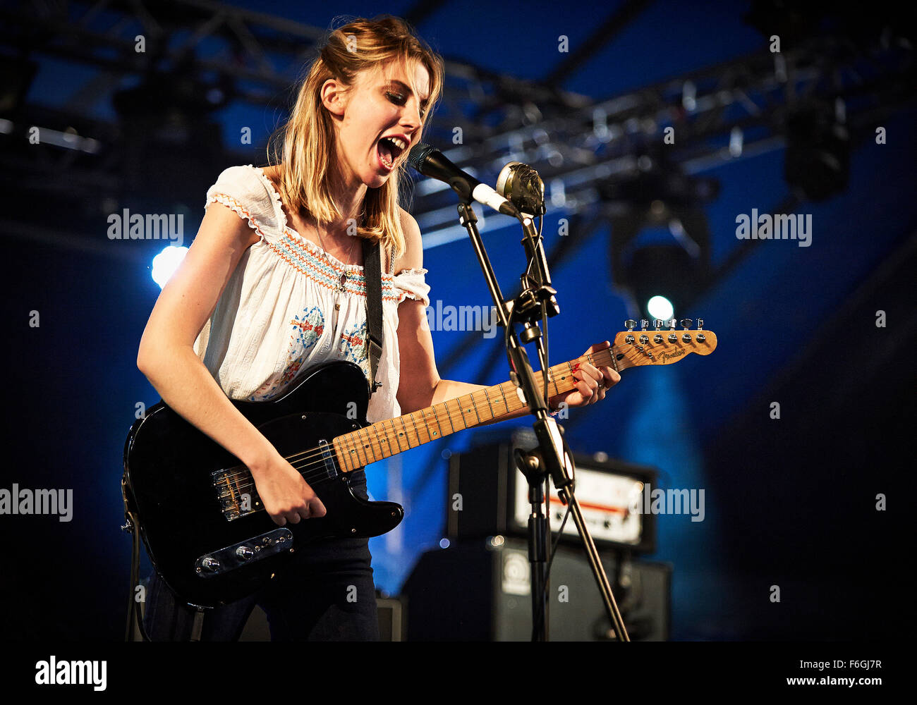 Wolf alice music hi-res stock photography and images - Alamy