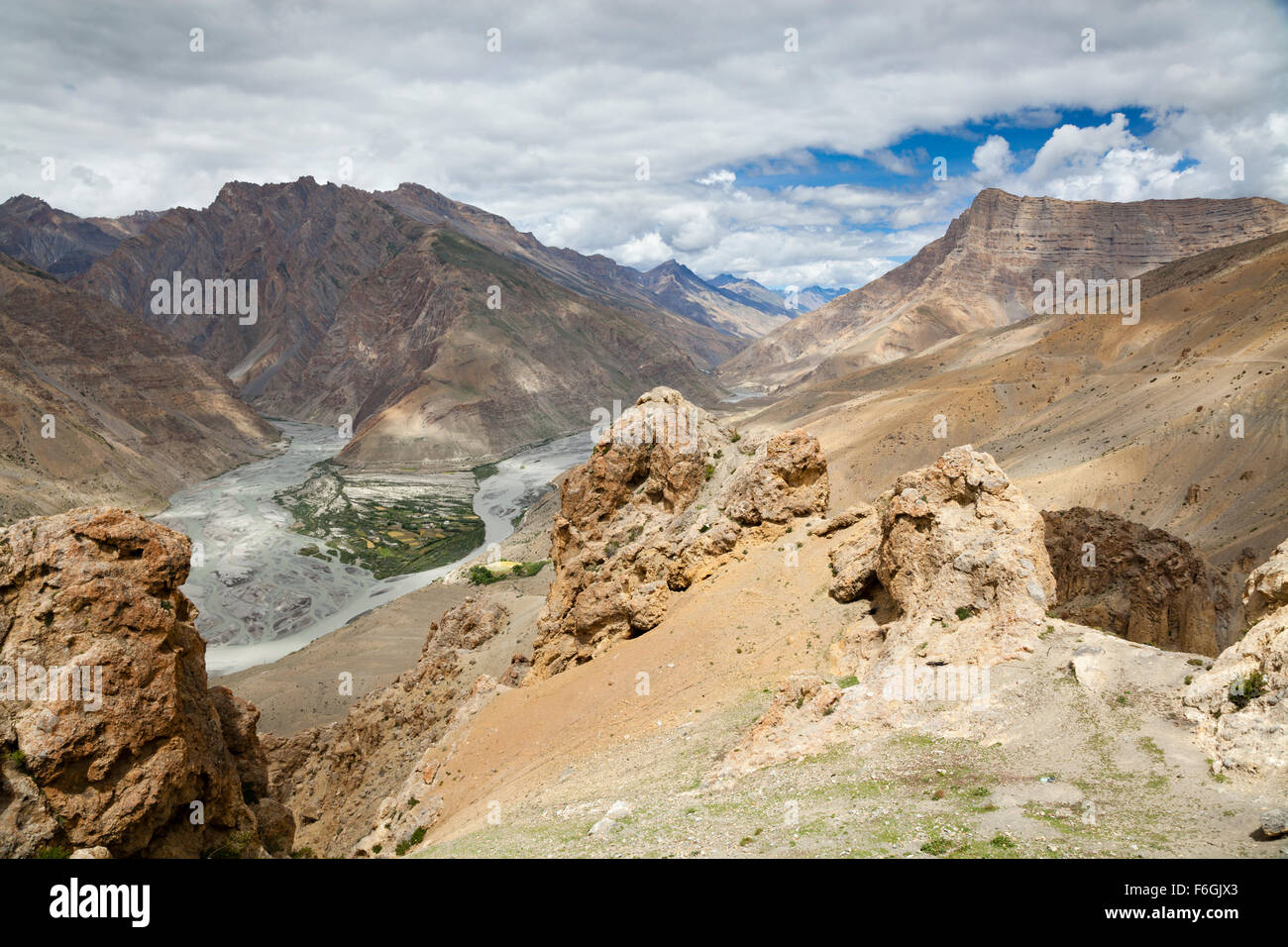 Rock formations rivers and erosion in Spiti River, Himachal Pradesh ...
