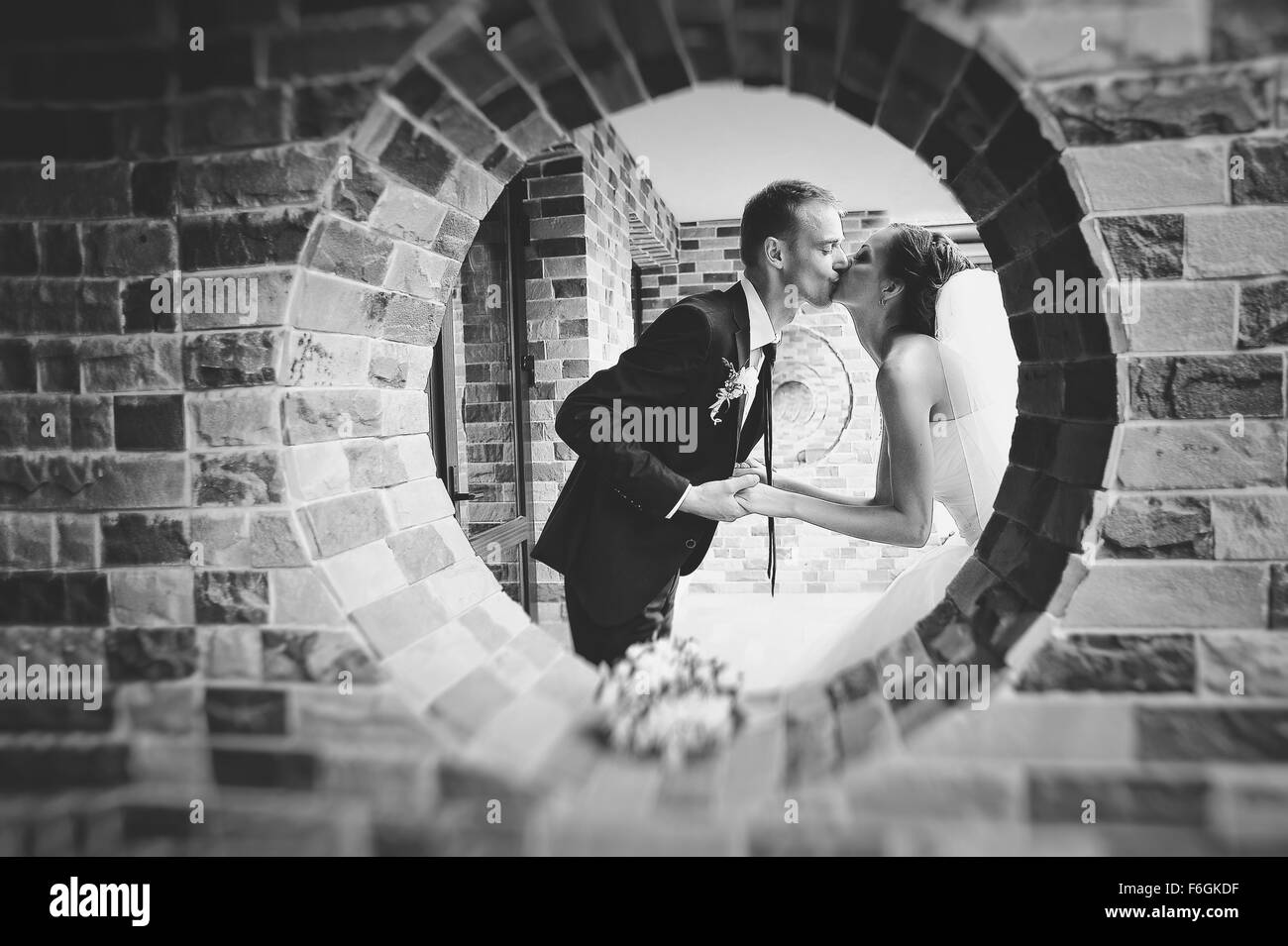 just married at the brick circle round Stock Photo - Alamy