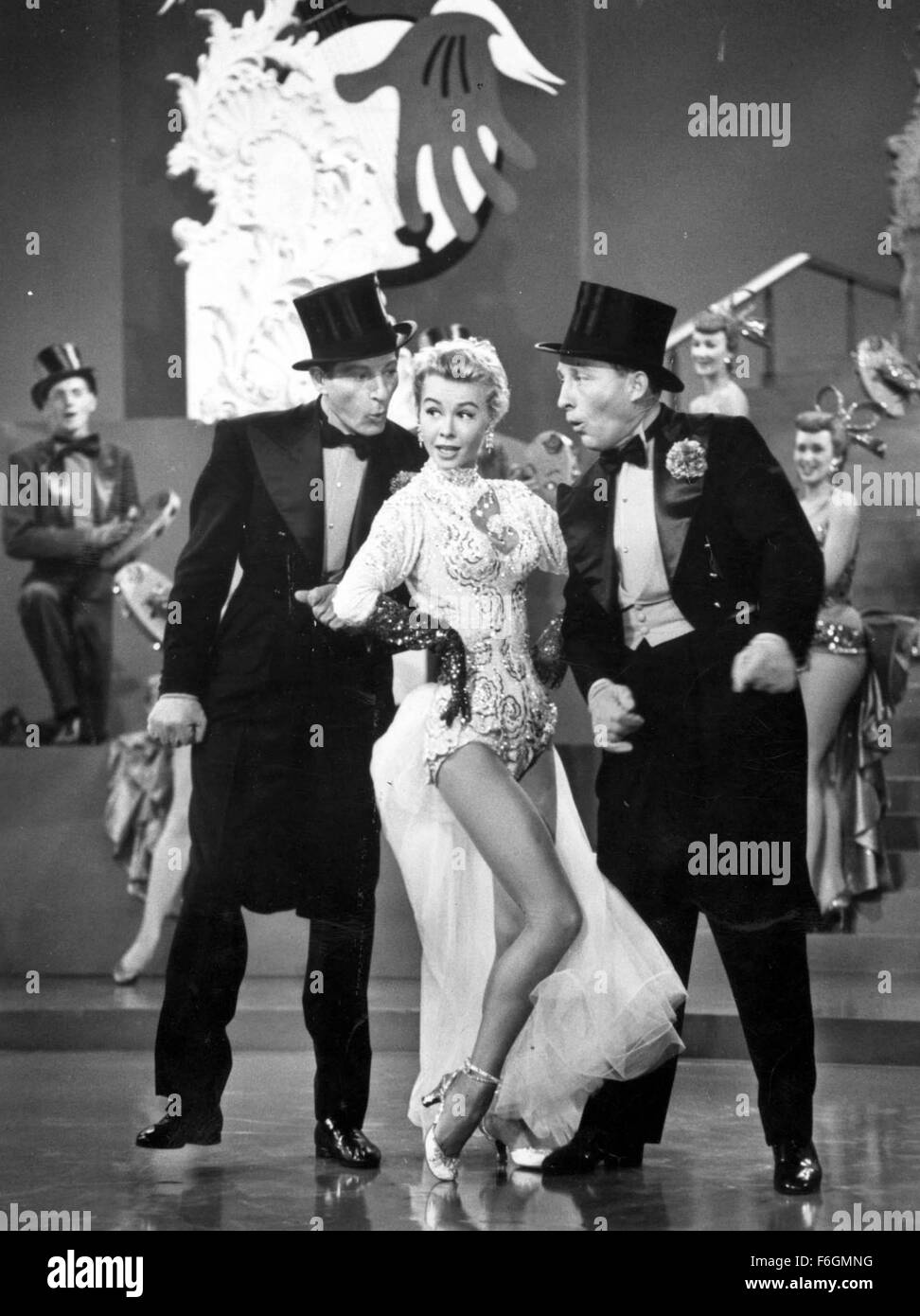 White christmas movie 1954 hi-res stock photography and images - Alamy