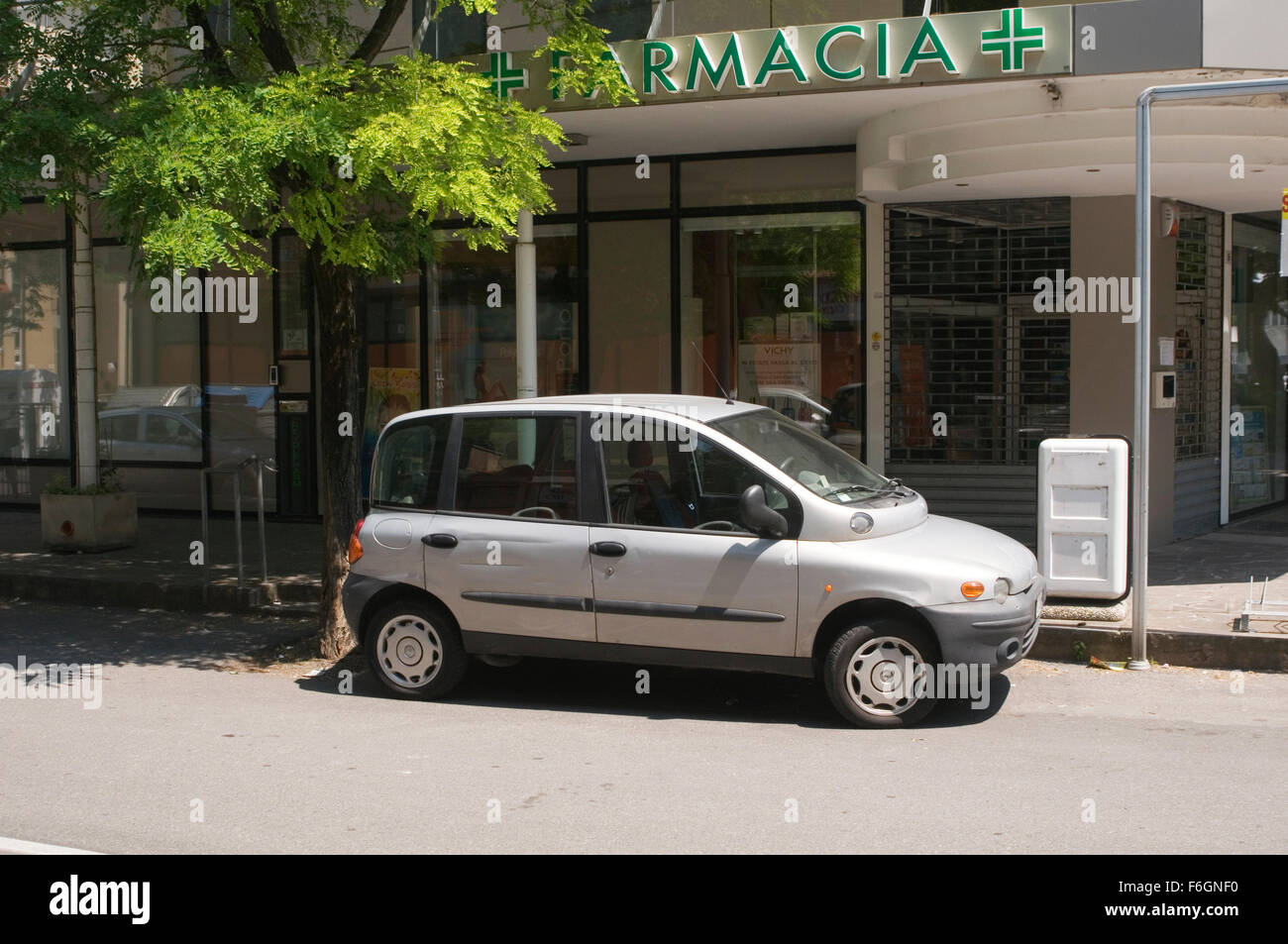 fiat multipla ugly car italian italy family cars street Stock Photo - Alamy