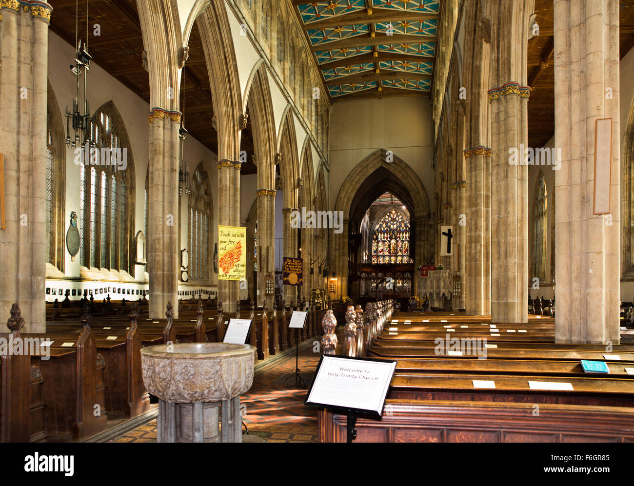 UK, England, Yorkshire, Hull, Holy Trinity Church, interior, nave and ...