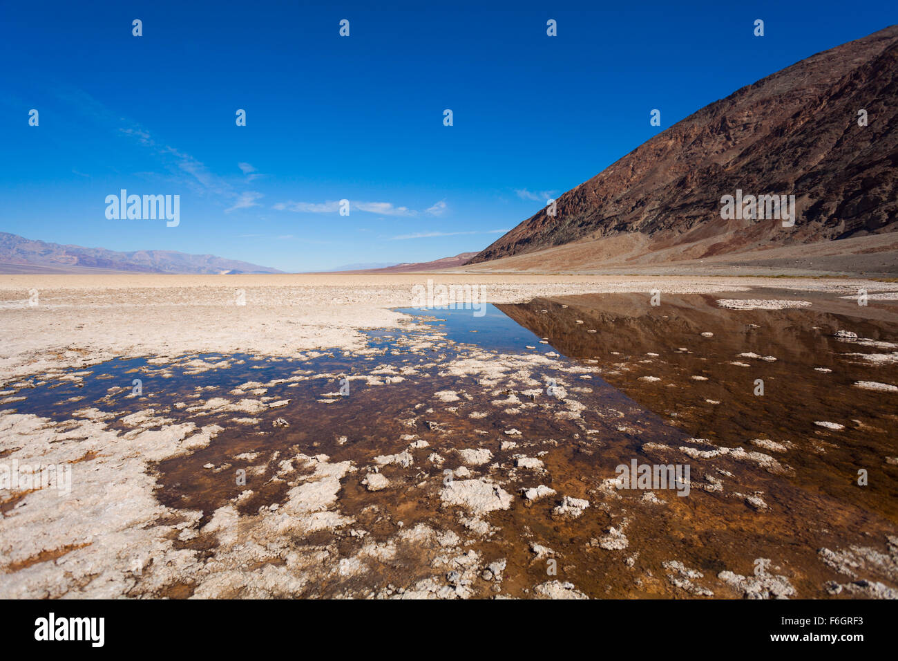Badwater basin death valley salt deposits hi-res stock photography and ...