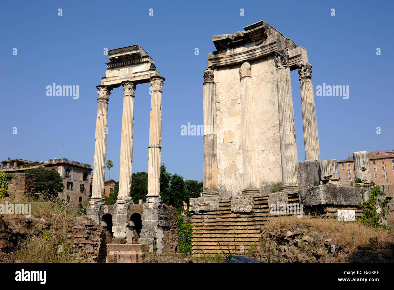 Tempio dei castori rome hi-res stock photography and images - Alamy