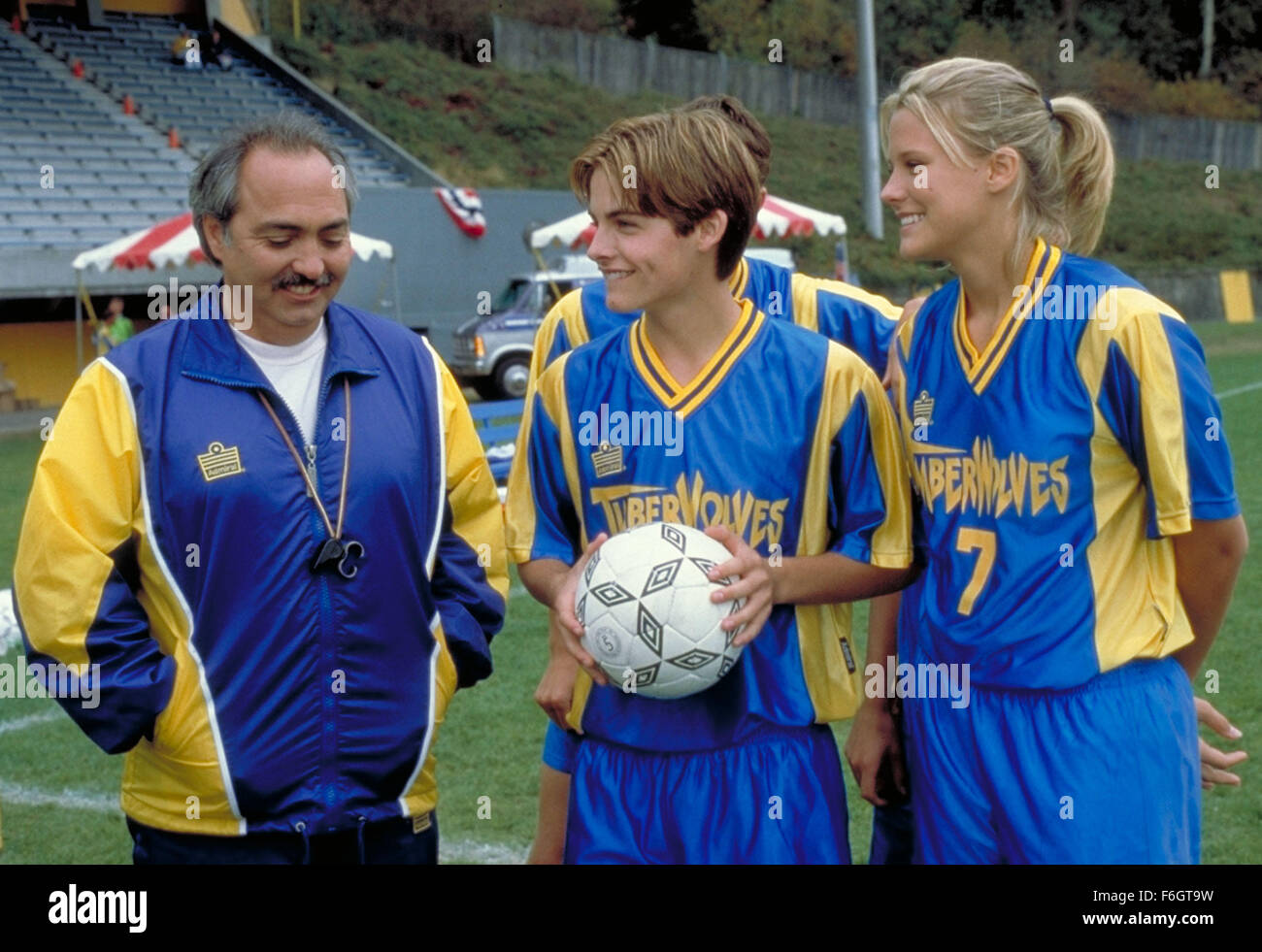 Dog kevin zegers air bud hi-res stock photography and images - Alamy