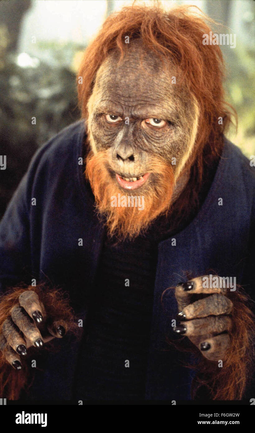 Planet of the apes 2001 thade hi-res stock photography and images - Alamy