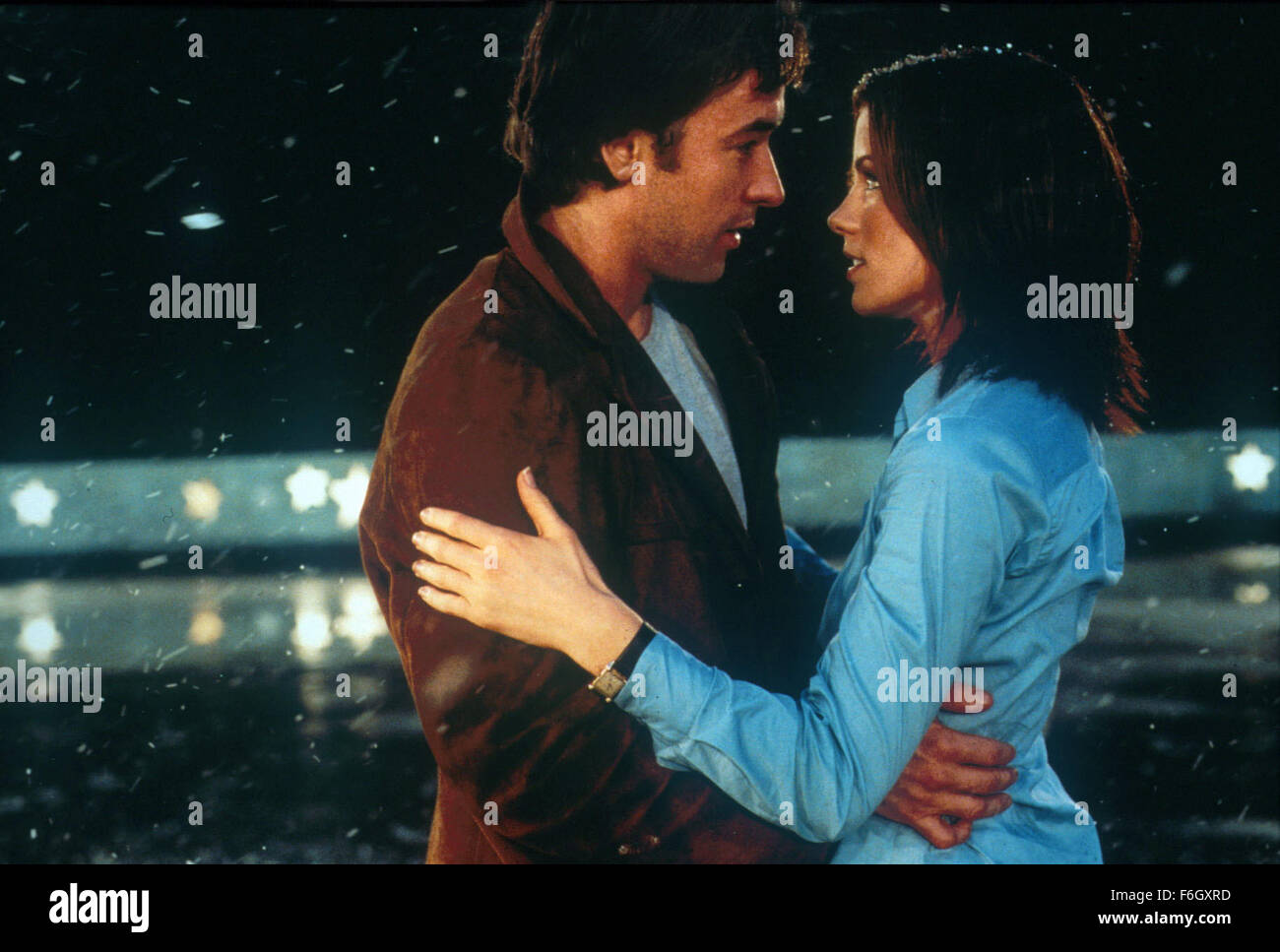 John cusack kate beckinsale serendipity hi-res stock photography and ...