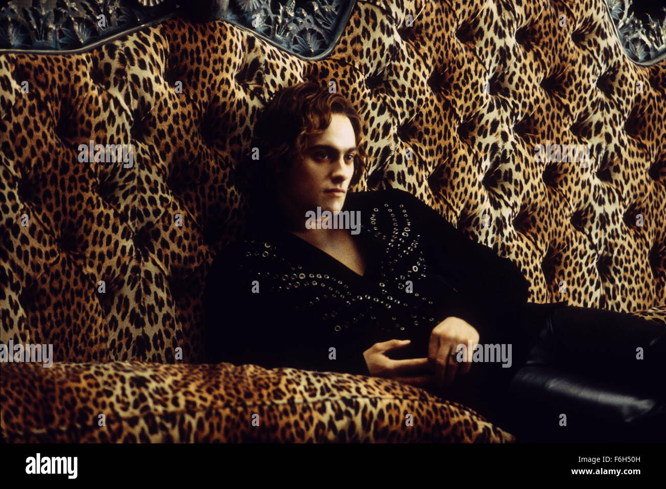 Stuart Townsend Lestat Wallpaper Lestat De Lioncourt | Stuart Townsend