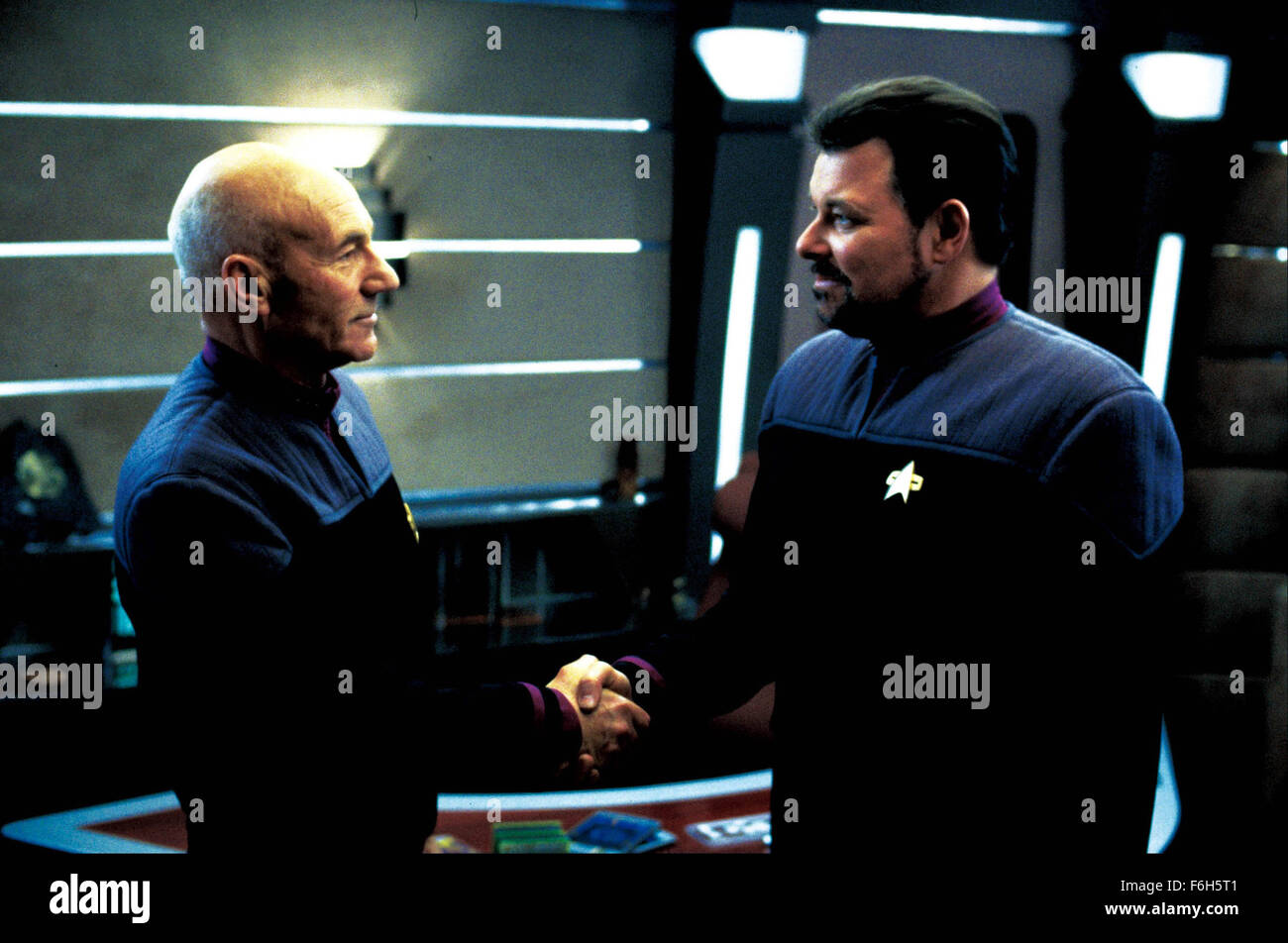 Star trek riker jonathan frakes hi-res stock photography and images - Alamy