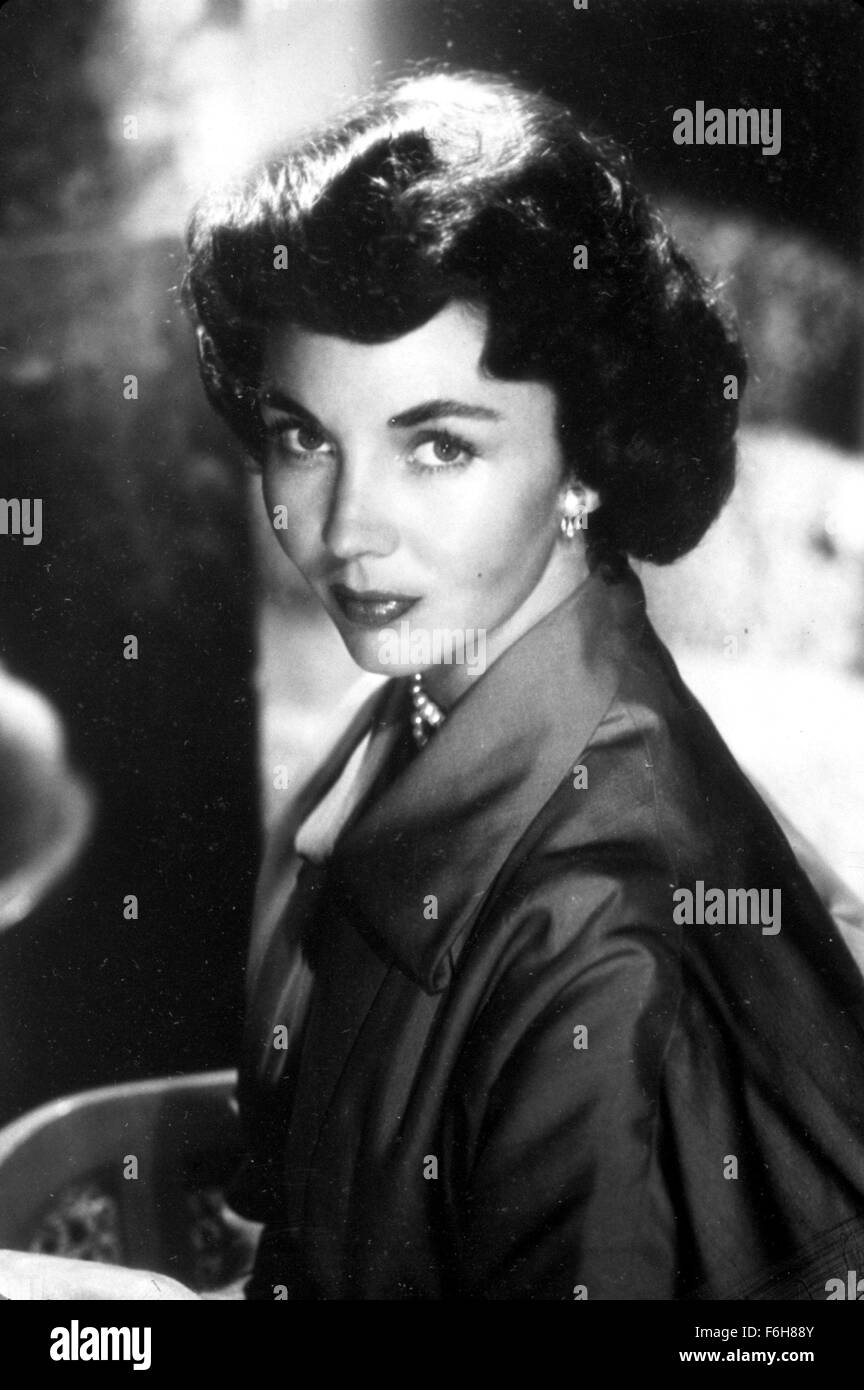 Jennifer jones portrait hi-res stock photography and images - Alamy