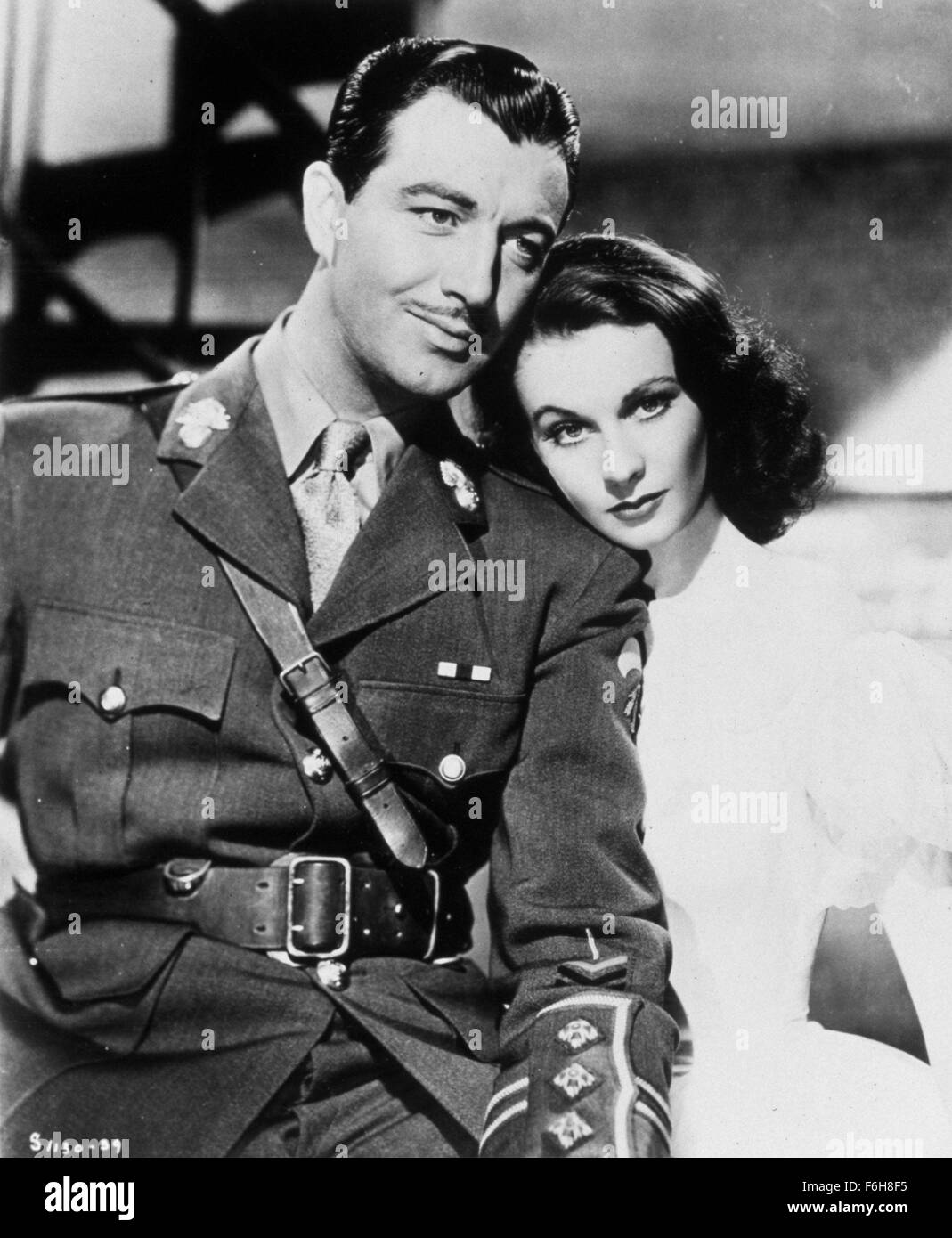 Waterloo bridge 1940 hi-res stock photography and images - Alamy