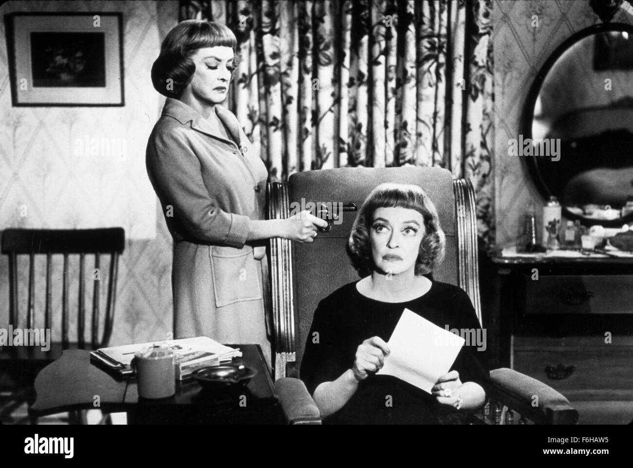 Bette davis bette davis dead ringer hi-res stock photography and images ...
