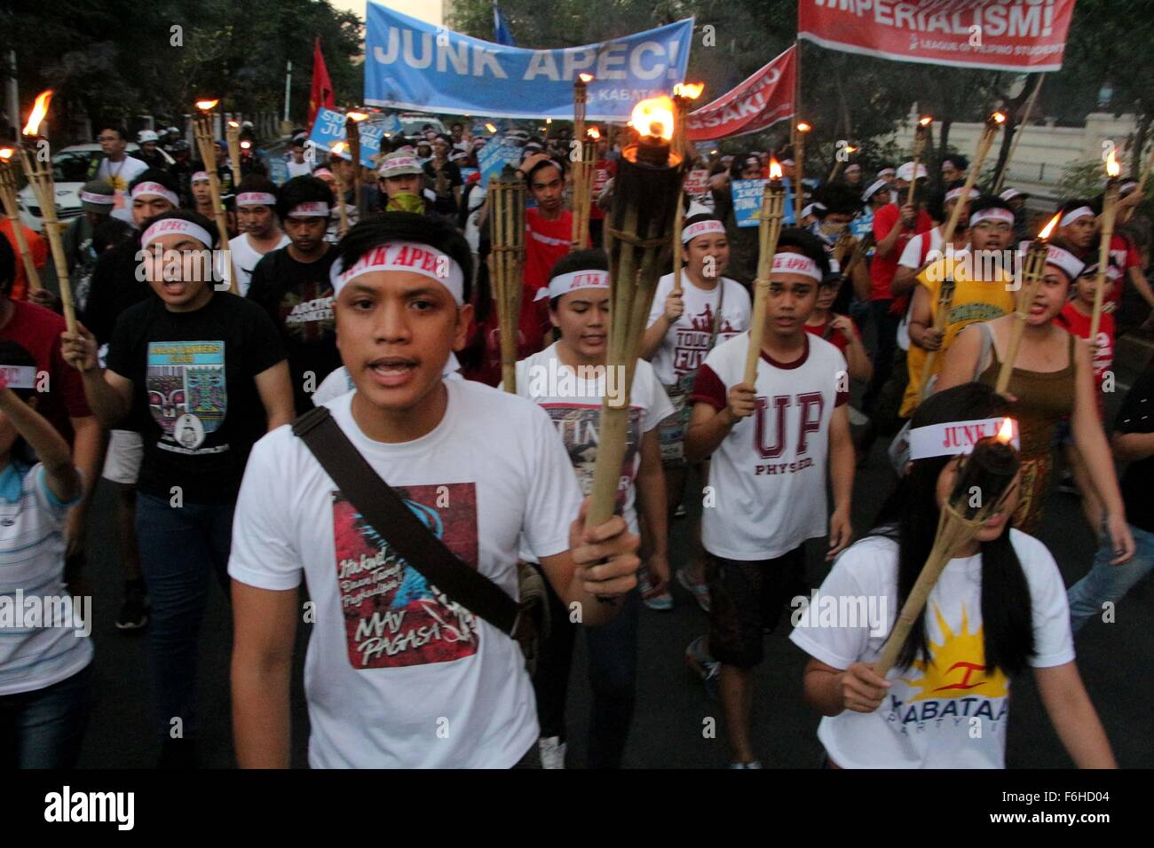 Manila, Philippines. 17th Nov, 2015. Students group Kabataan march with ...