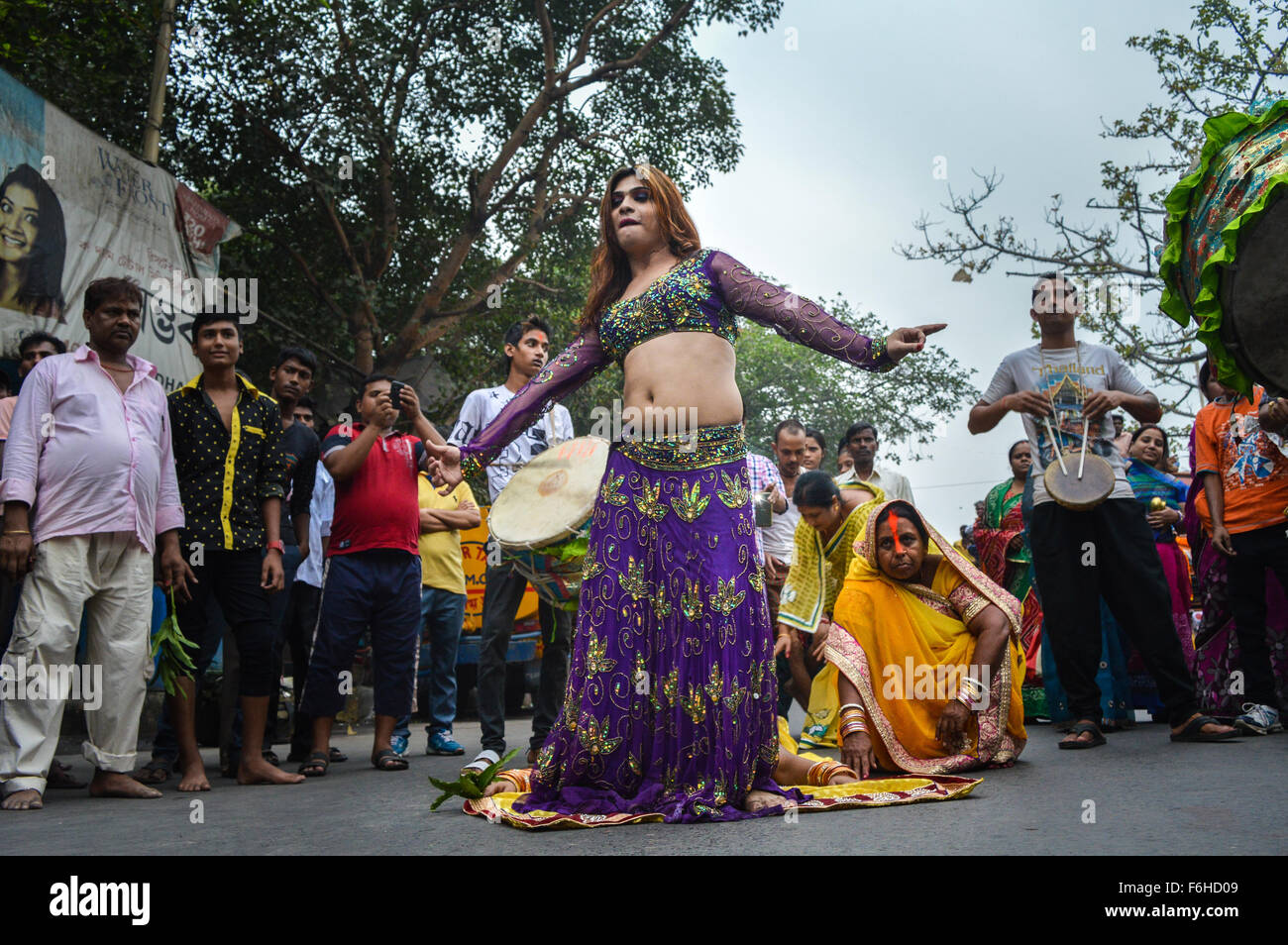 Kolkata, India. 17th Nov, 2015. A transgender woman dances during the ...