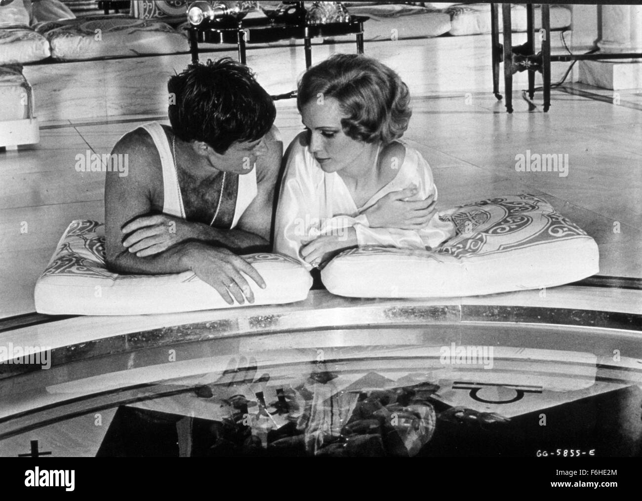 The great gatsby 1974 hi-res stock photography and images - Alamy
