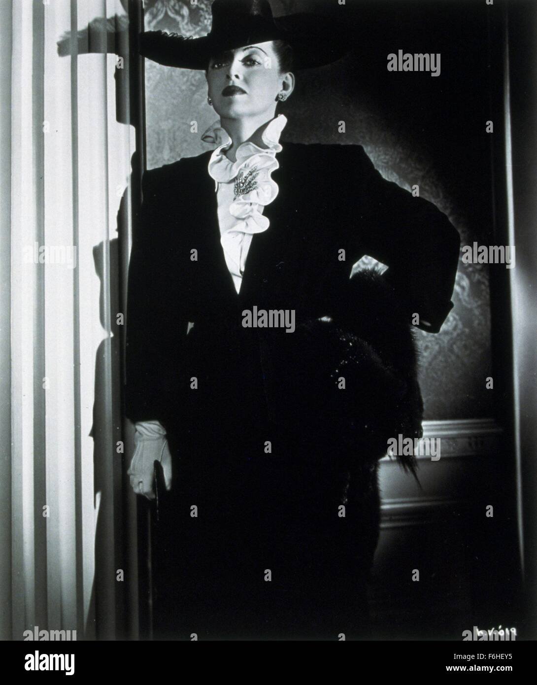 1942, Film Title: NOW, VOYAGER, Director: IRVING RAPPER, Studio: WARNER ...