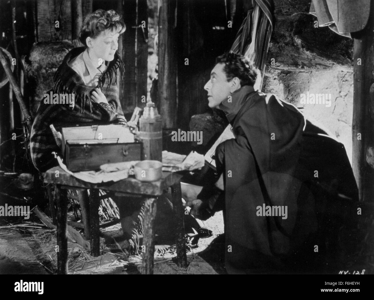 Now, voyager bette davis irving rapper hi-res stock photography and ...