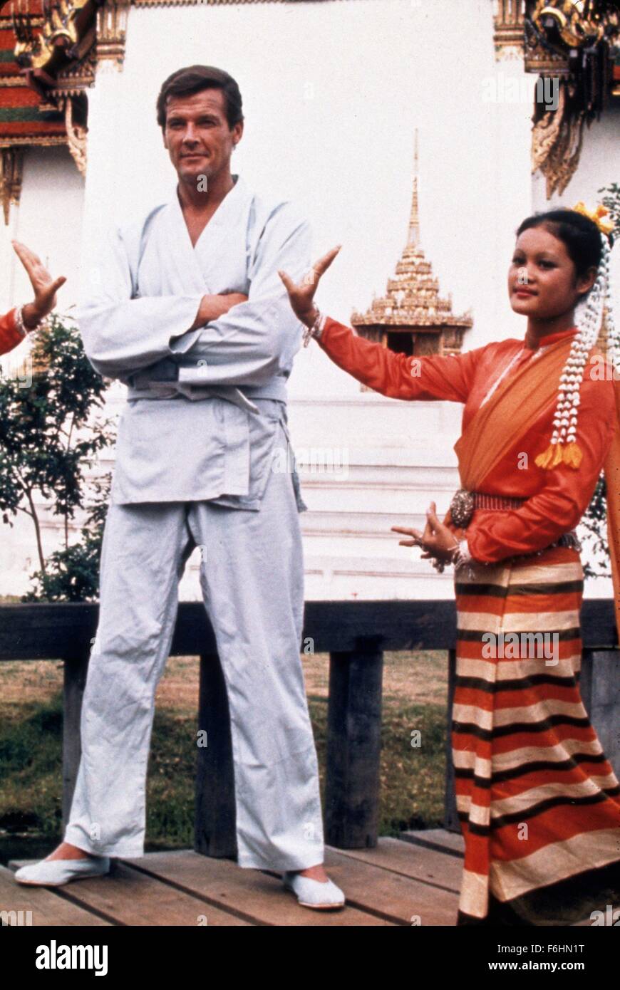 1974 the man with the golden gun hi-res stock photography and images ...