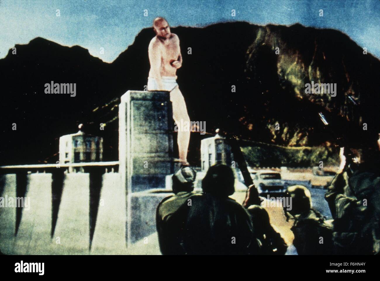 The Amazing Colossal Man High Resolution Stock Photography and Images ...