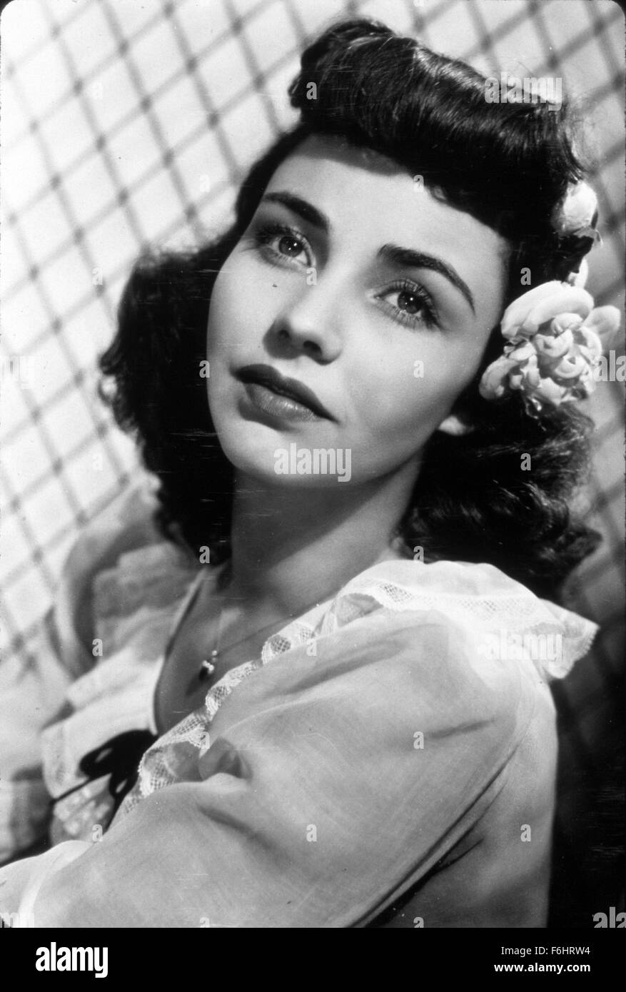 Jennifer jones portrait hi-res stock photography and images - Alamy