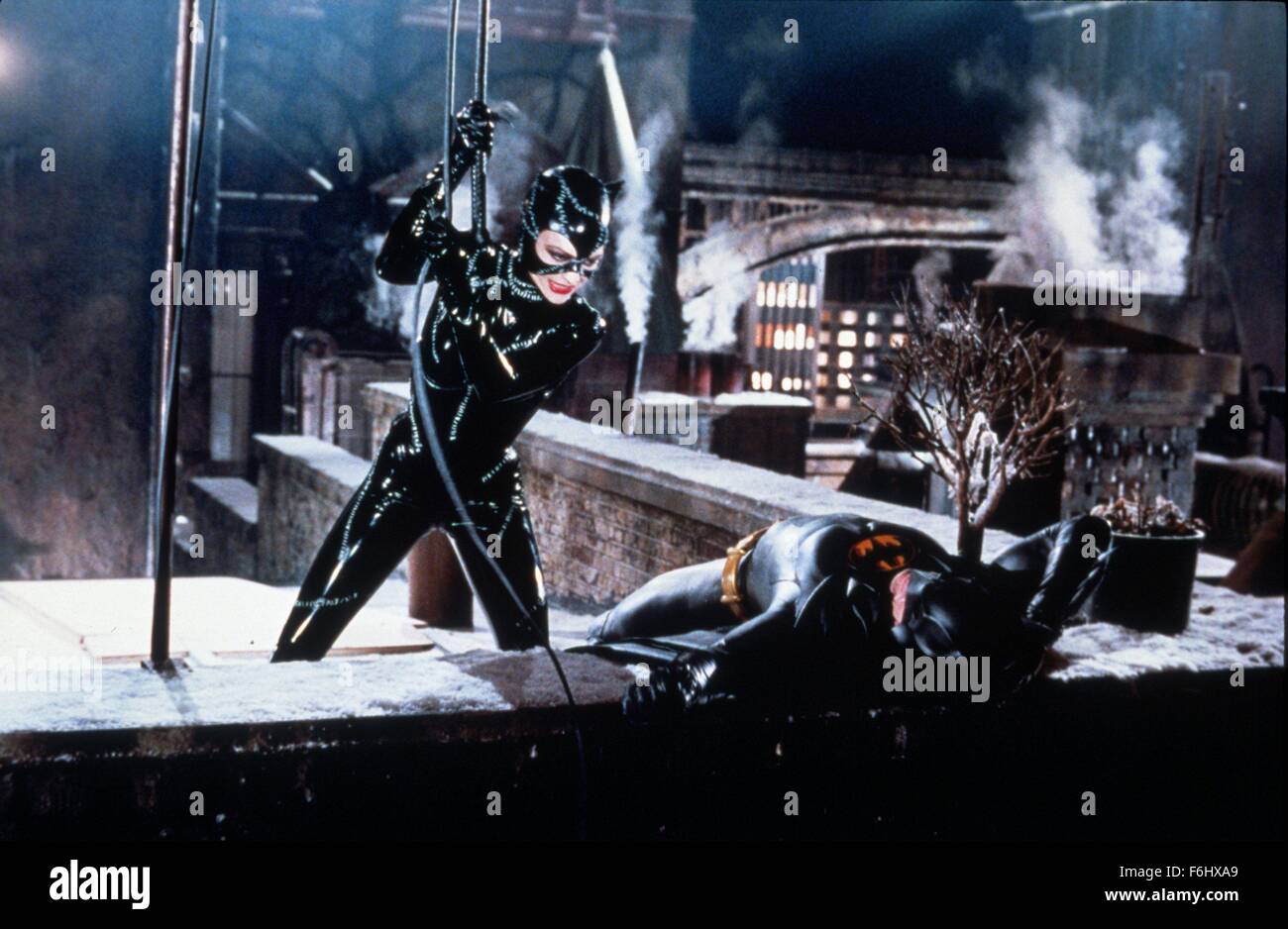 Michelle pfeiffer batman returns hi-res stock photography and images ...