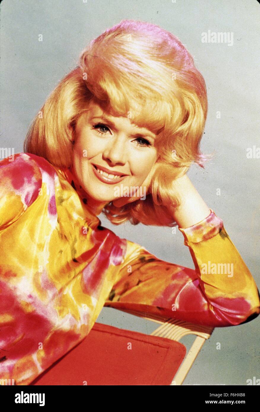 Connie stevens the hawaiian eye hi-res stock photography and images - Alamy