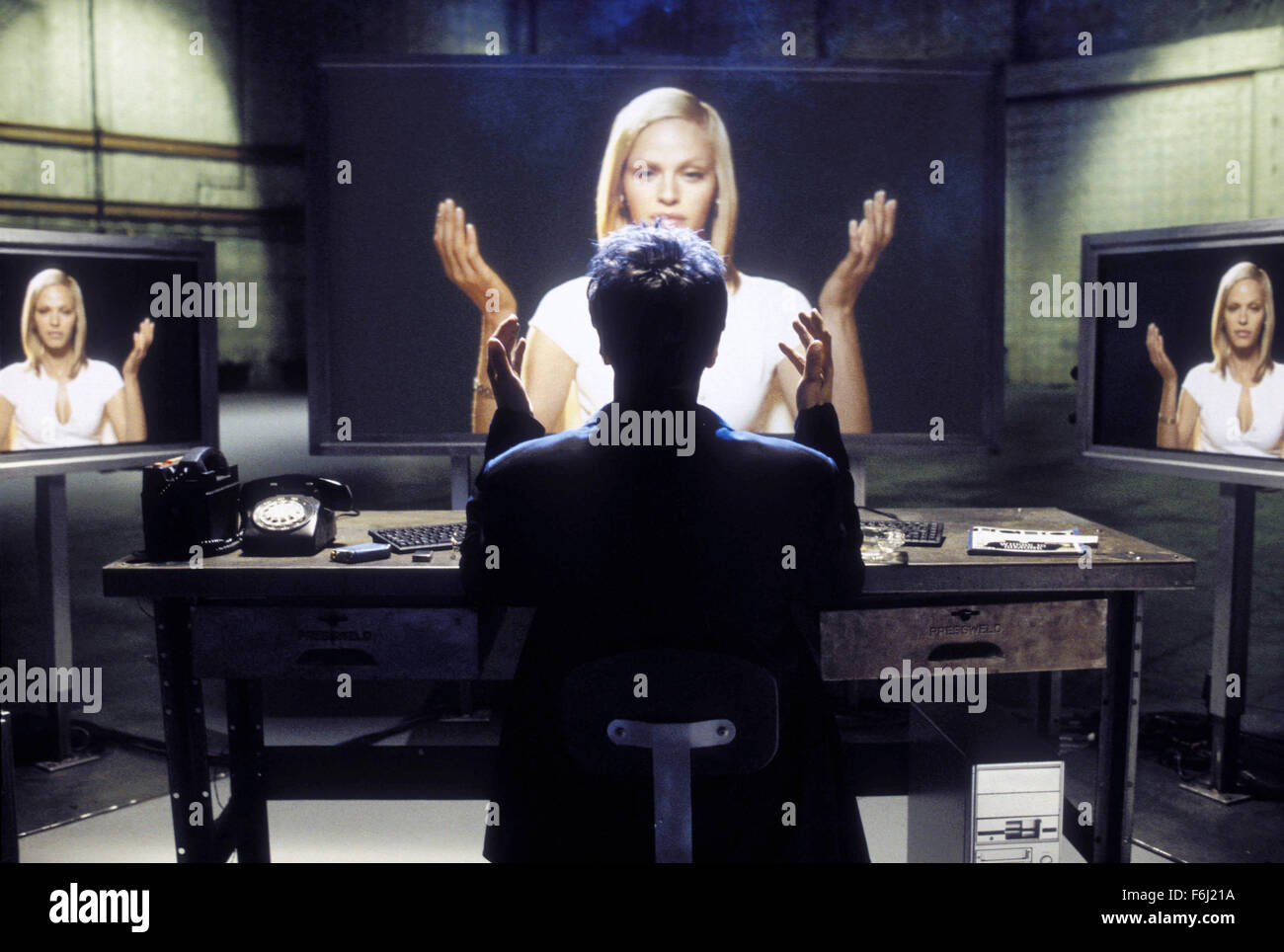 Al pacino simone 2002 hi-res stock photography and images - Alamy