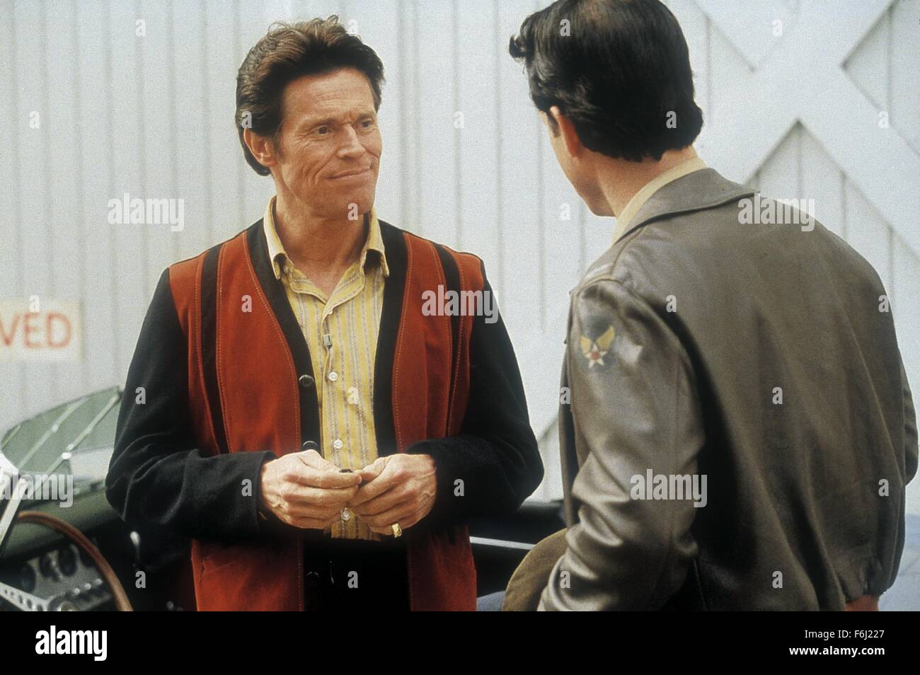 Auto focus 2002 willem dafoe hi-res stock photography and images - Alamy