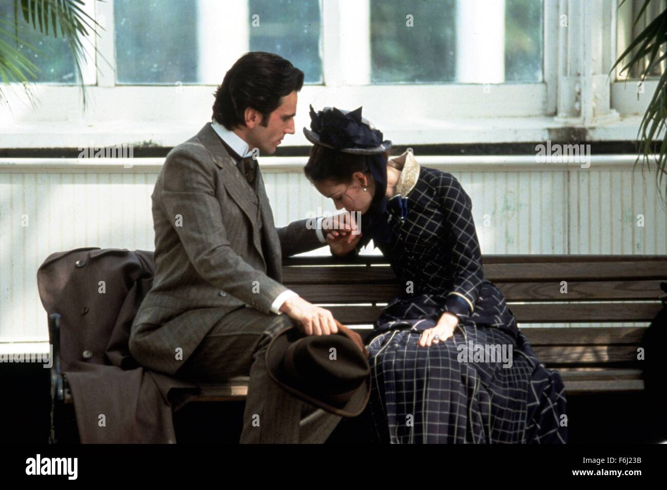 The Age Of Innocence 1993 Stock Photos & The Age Of Innocence 1993 Stock Images - Alamy