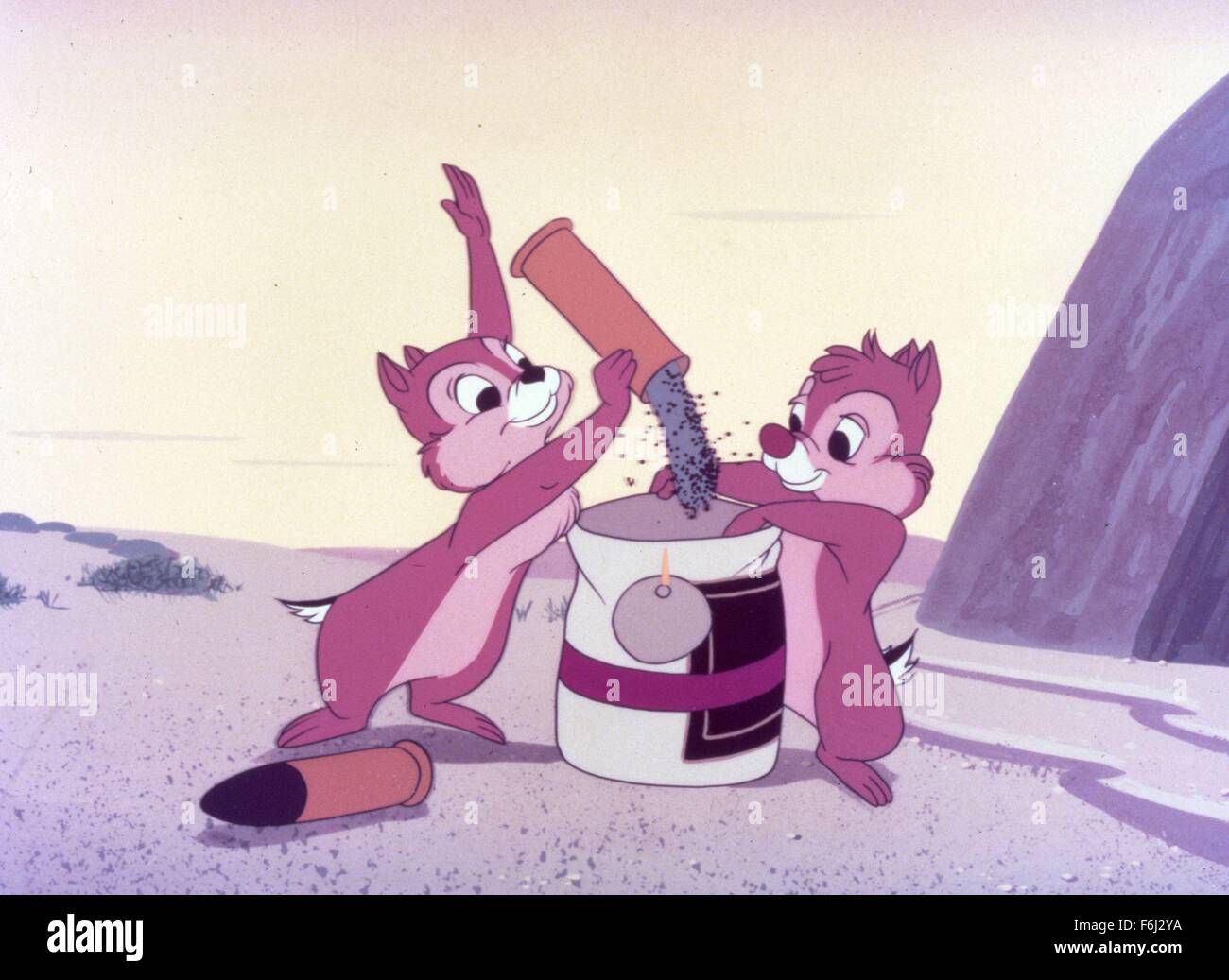 Mixed nuts movie hi-res stock photography and images - Alamy