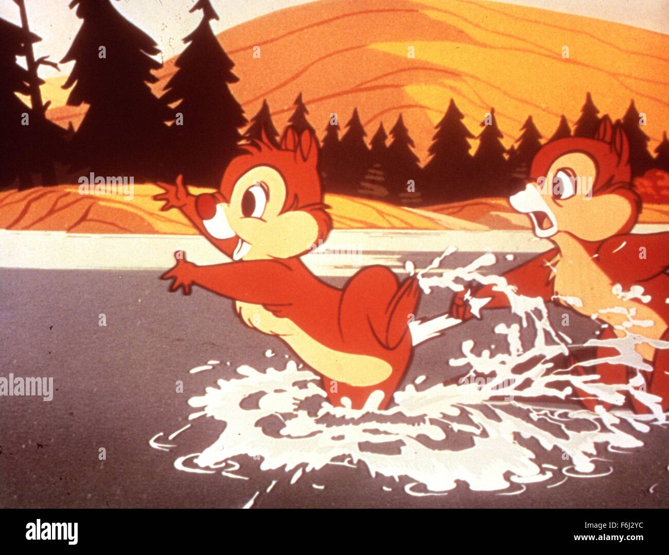 Mixed nuts movie hi-res stock photography and images - Alamy