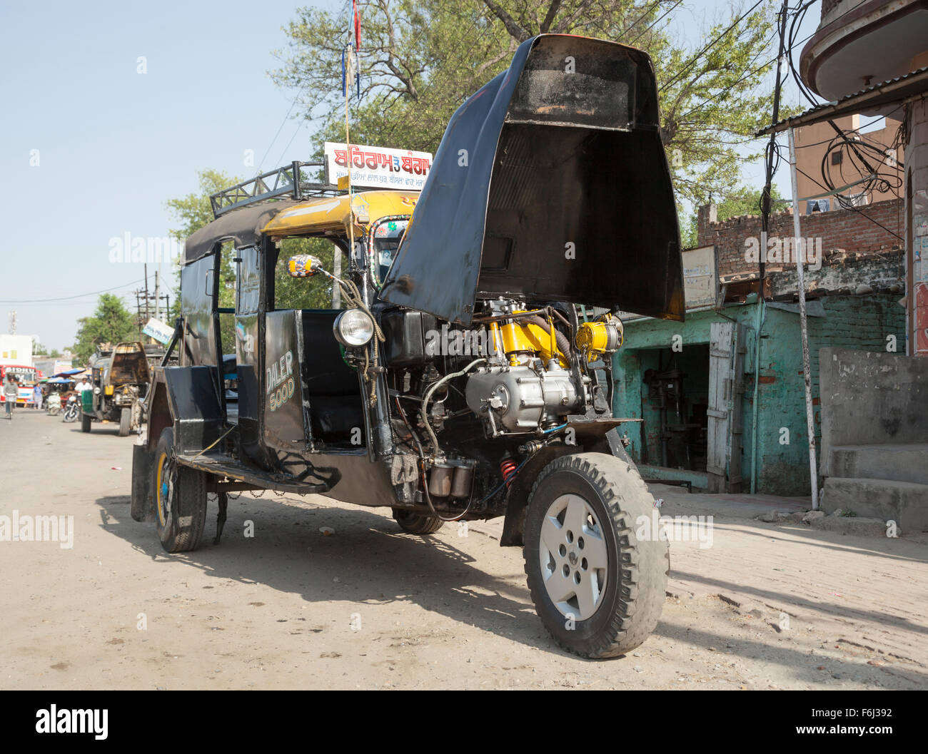 Three wheeled motor vehicle hi-res stock photography and images - Alamy