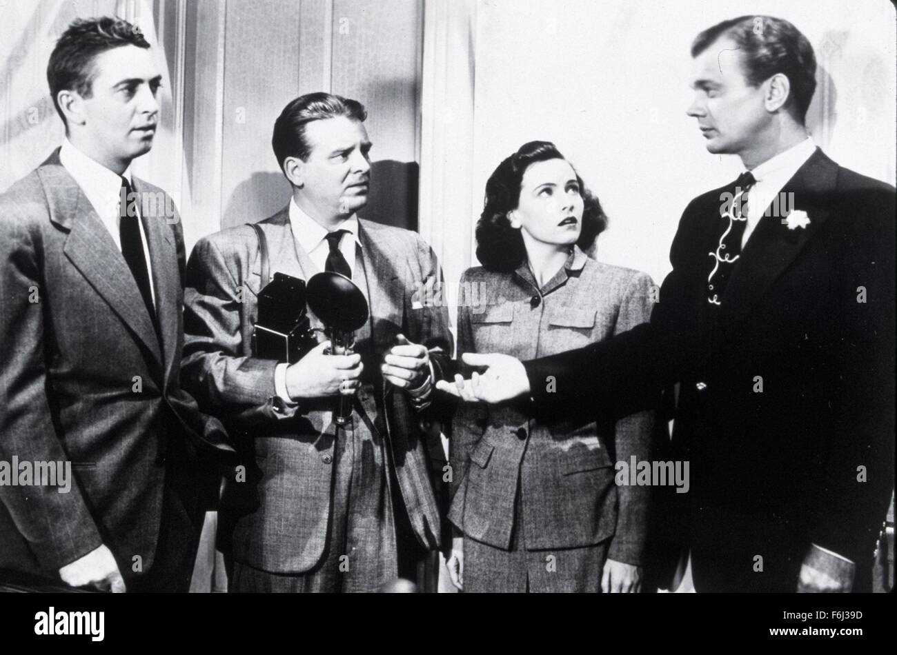 Teresa wright shadow doubt 1943 hi-res stock photography and images - Alamy