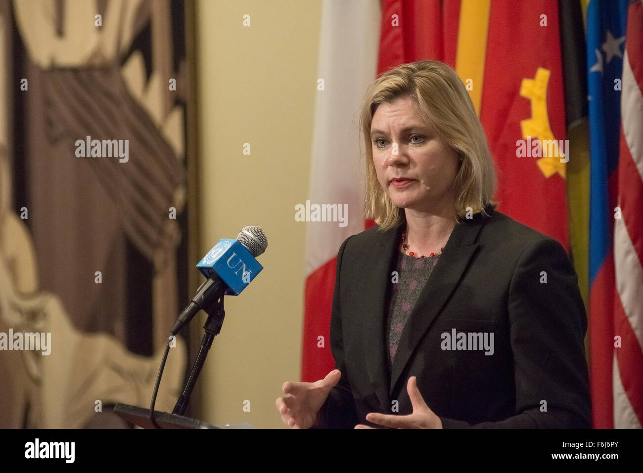 Justine jones hi-res stock photography and images - Alamy