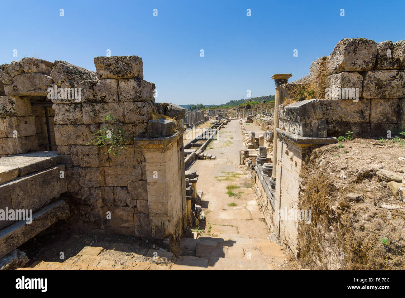 Ancient ruins of Perge. The Nymphaeum. Turkey Stock Photo - Alamy