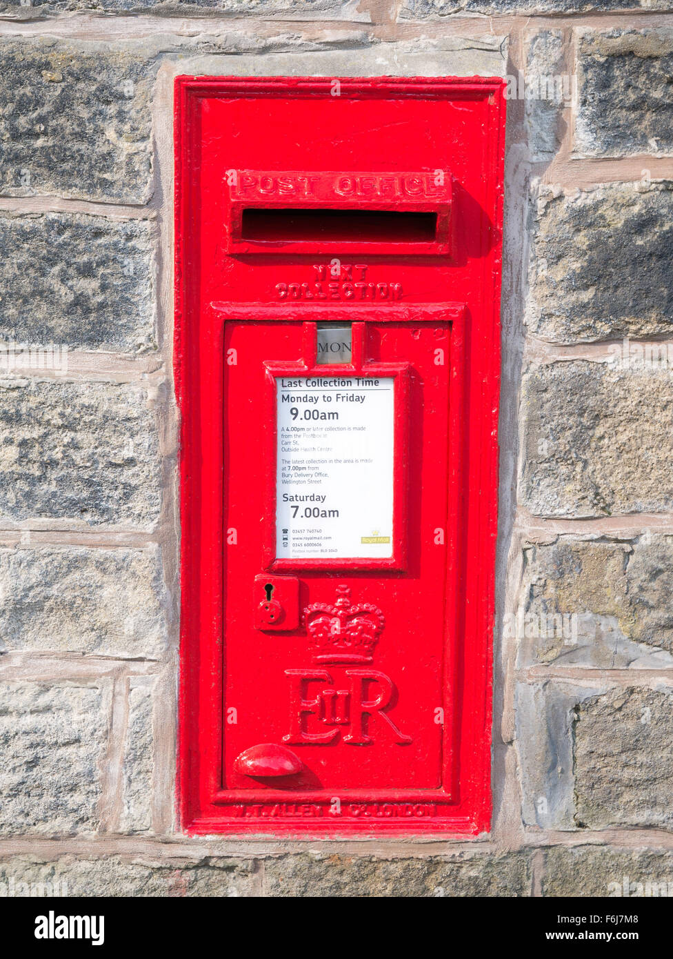 Post box inset into wall Stock Photo - Alamy