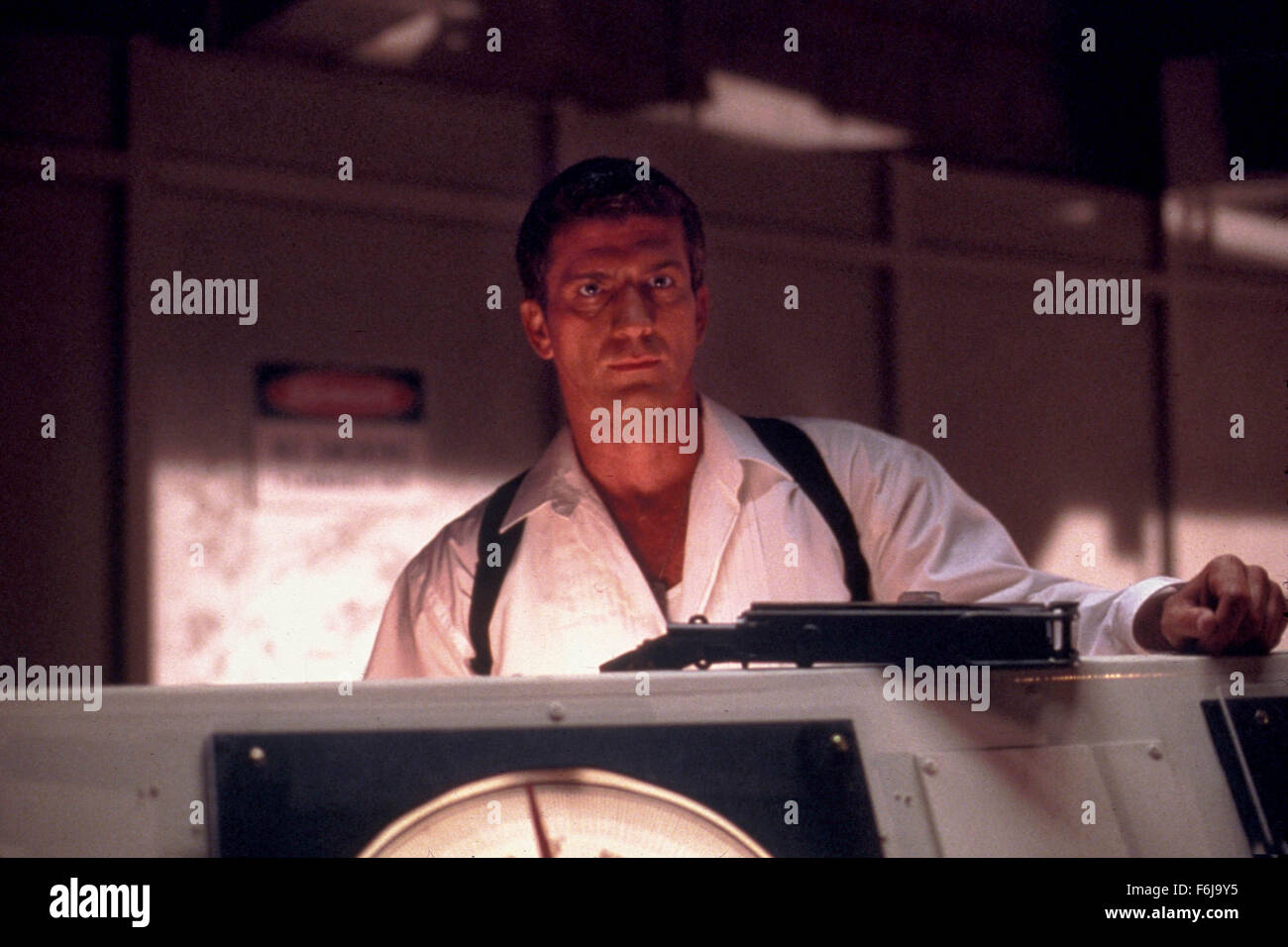 Apr 10, 2003; Hollywood, CA, USA; ROB ESTES as ATF Special Agent Thomas ...